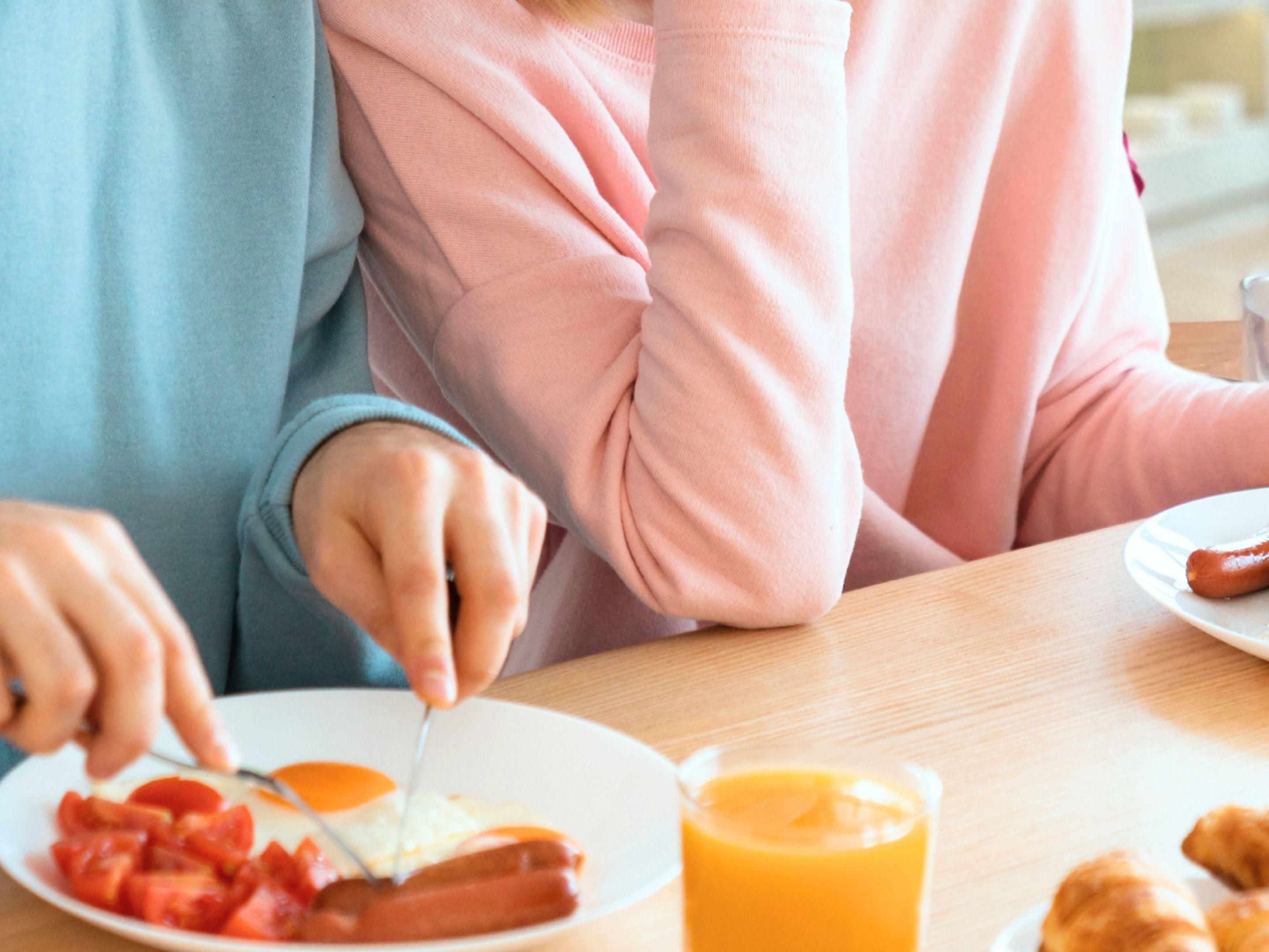 Stay in Comfort at Holiday Inn Express Manila Newport, Pasay City.