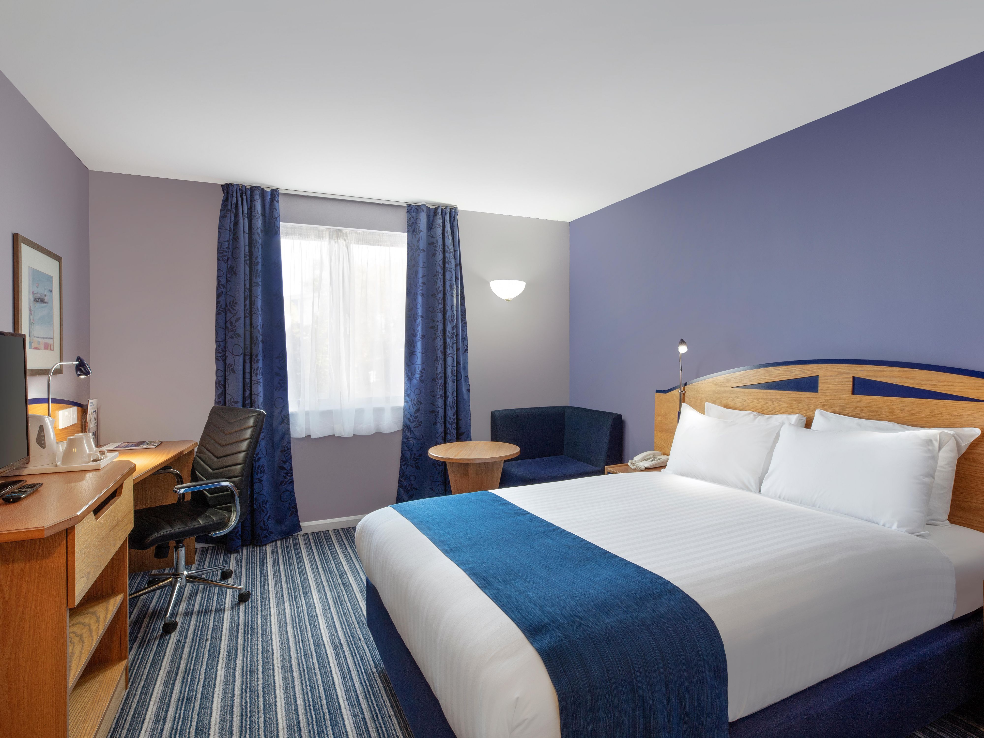 Hotels Near Poole Station: Holiday Inn Express Poole