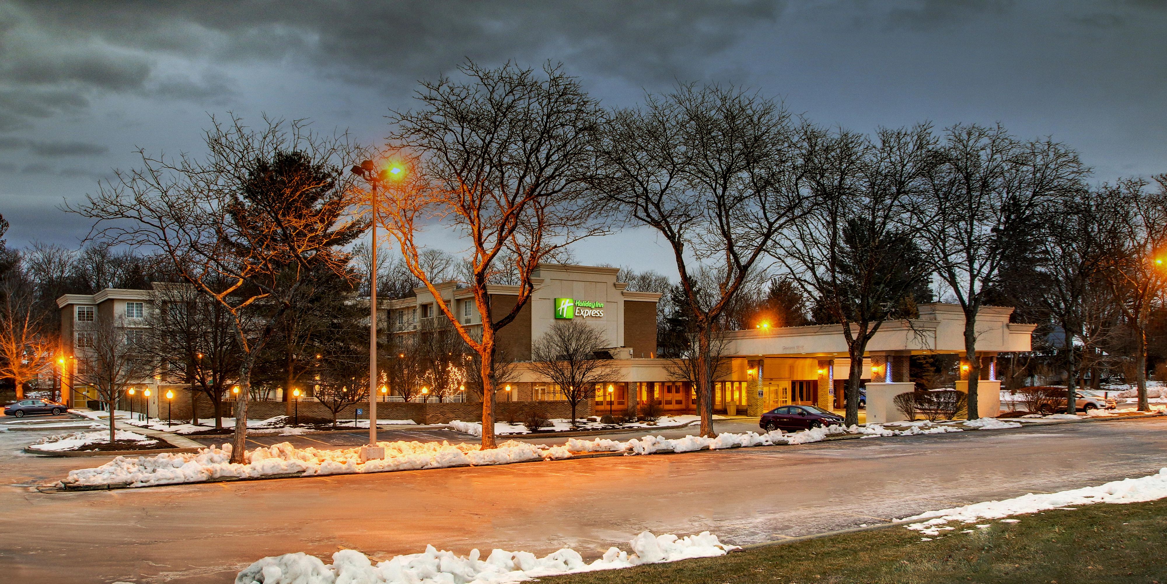 Holiday Inn Express Poughkeepsie Map & Driving Directions | Parking ...