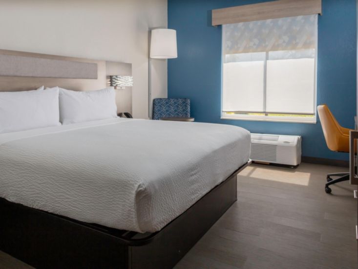 US HOTELS - Redefining American Hospitality