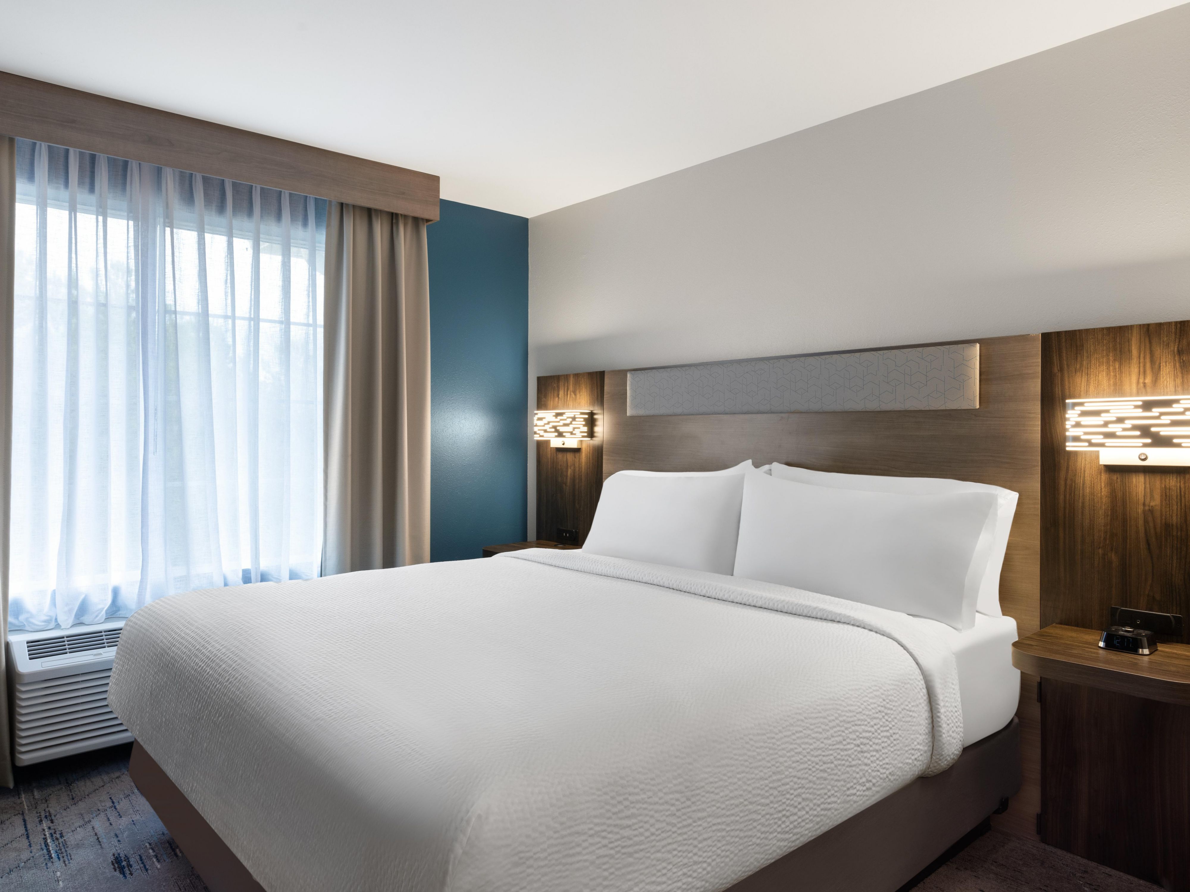 Savannah Airport Hotel with Indoor Pool | Holiday Inn Express Savannah ...