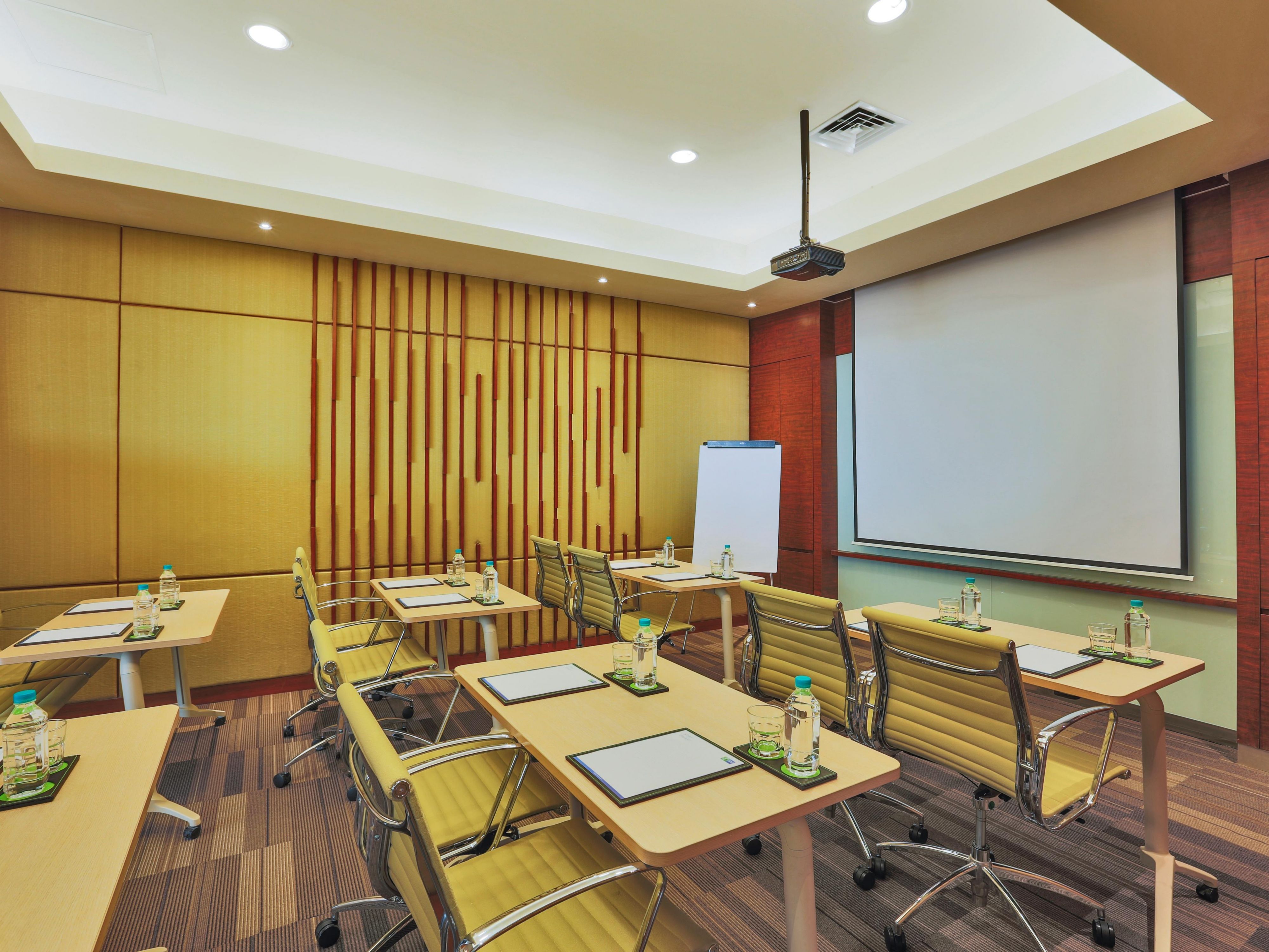 Holiday Inn Express Semarang Simpang Lima - Semarang,