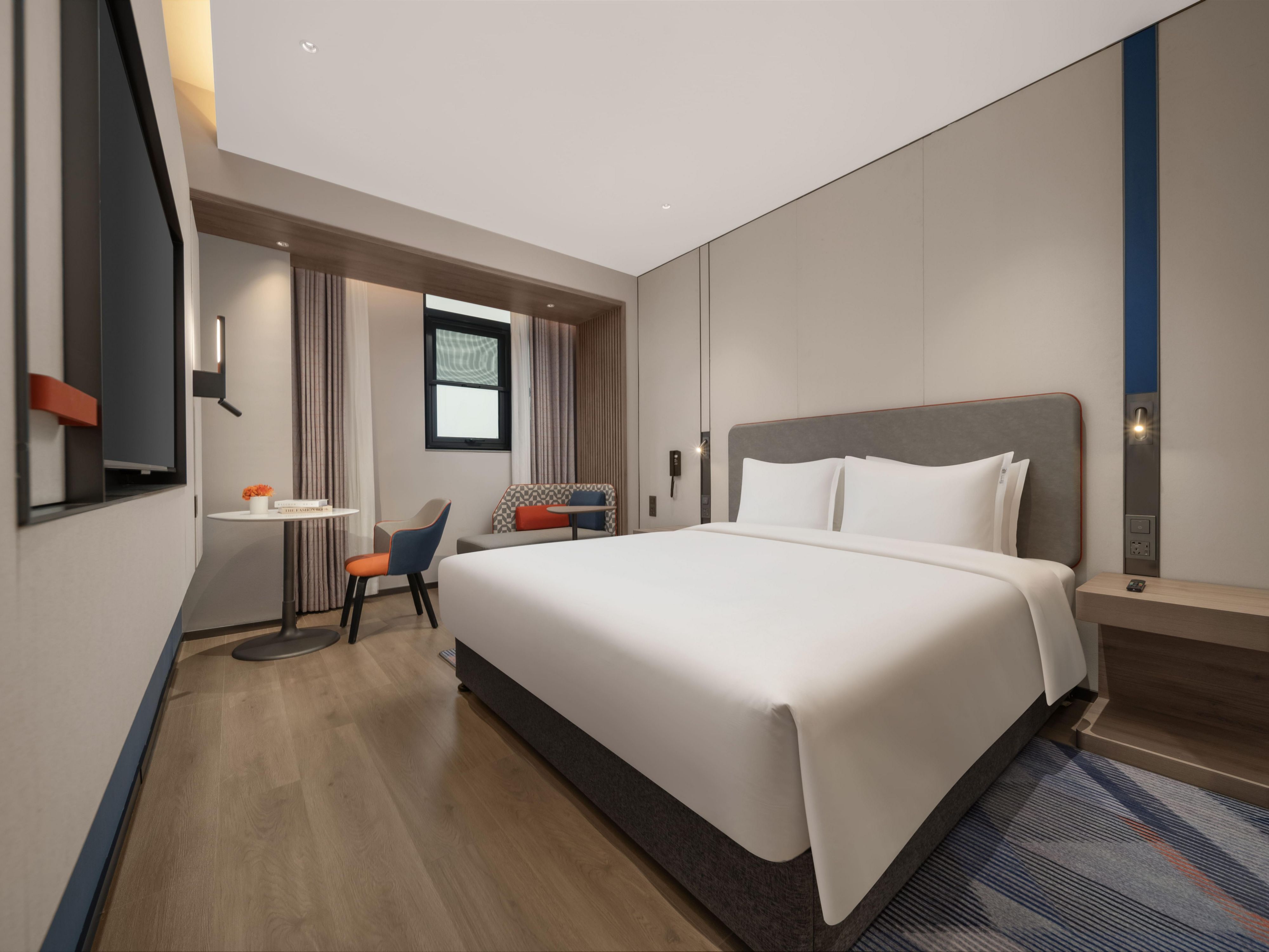 Holiday Inn Express Shanghai Hongqiao NECC Guest Room & Suite Options