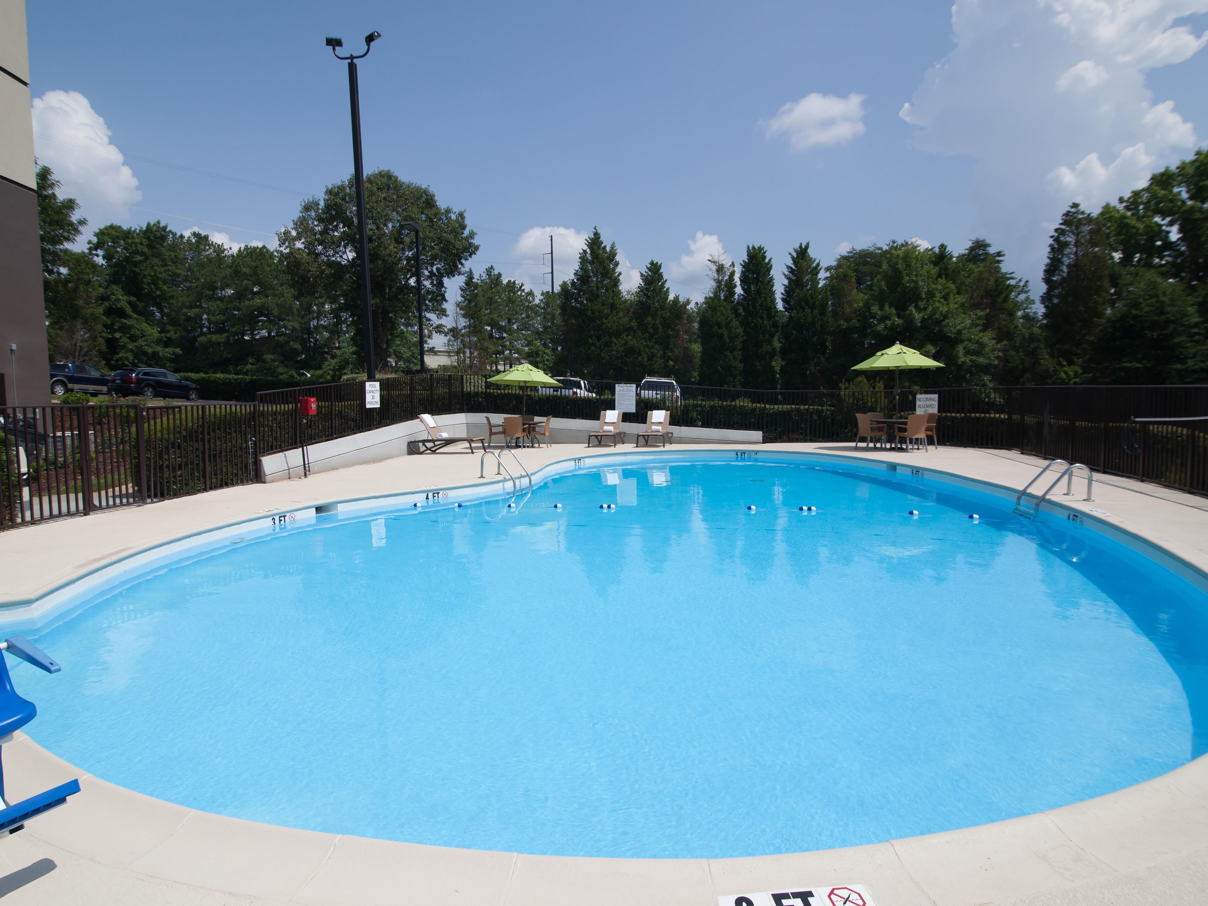 Hotel Near Truist Park In Smyrna, GA | Holiday Inn Express Atlanta ...
