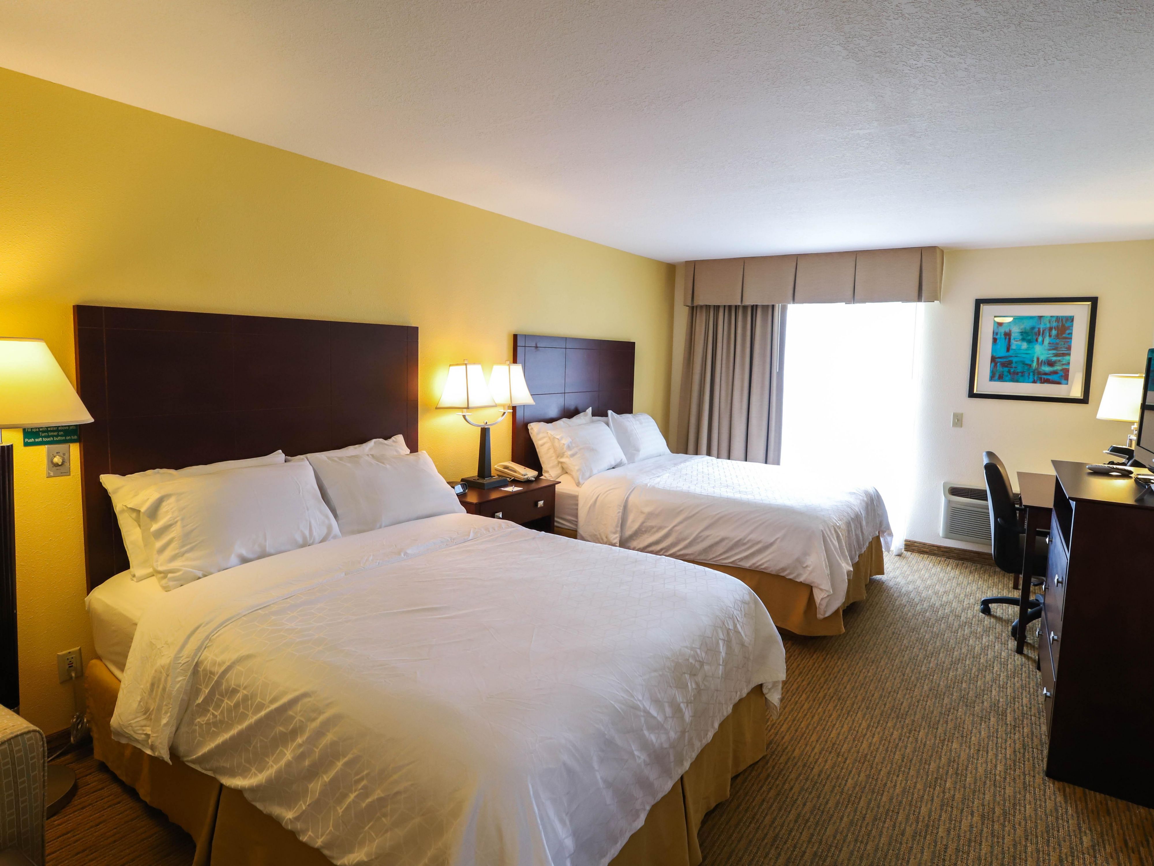 Holiday Inn Express St. Ignace-Lake Front Guest Room & Suite Options