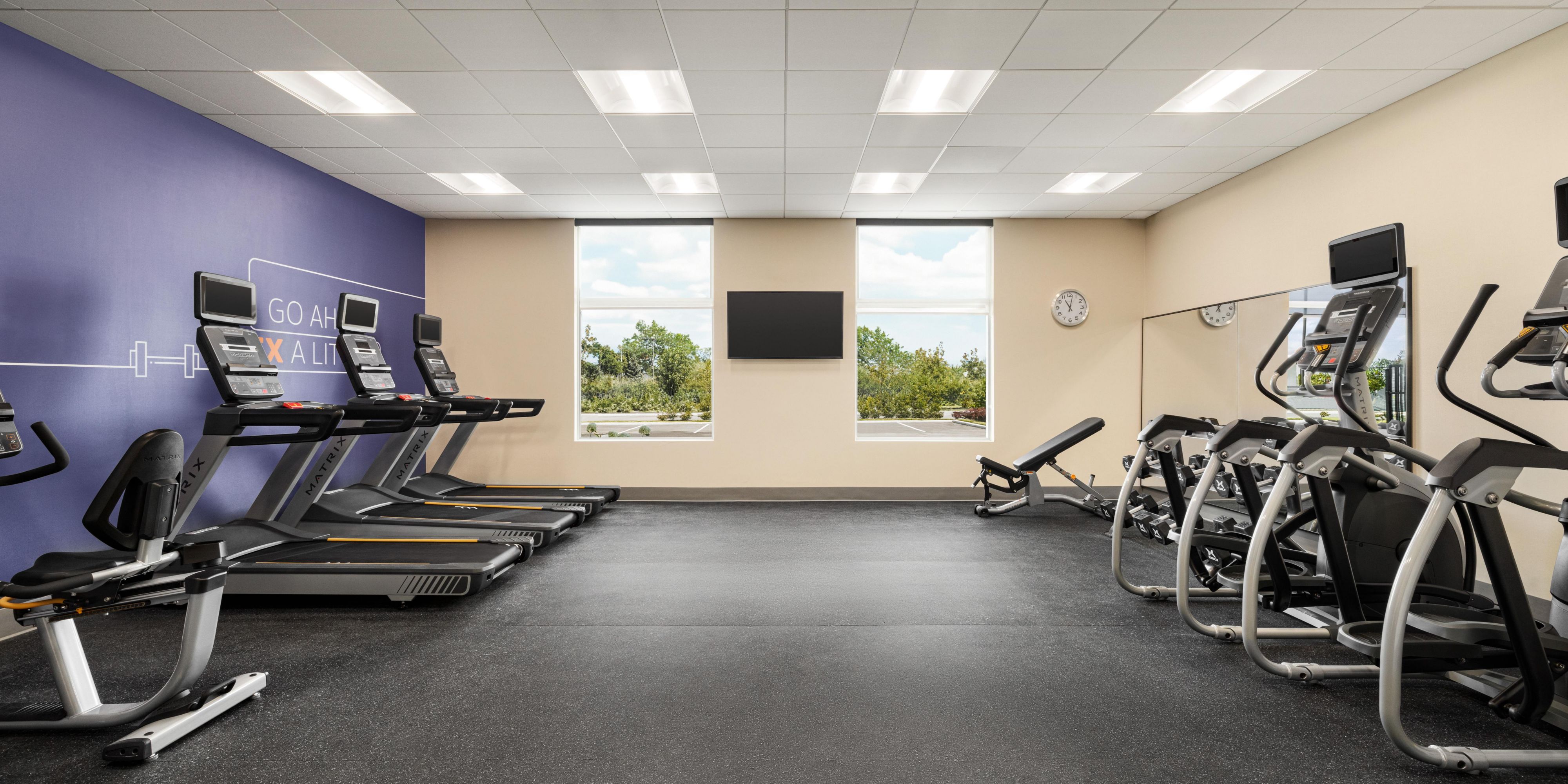 Holiday Inn Express Strathroy - Strathroy,