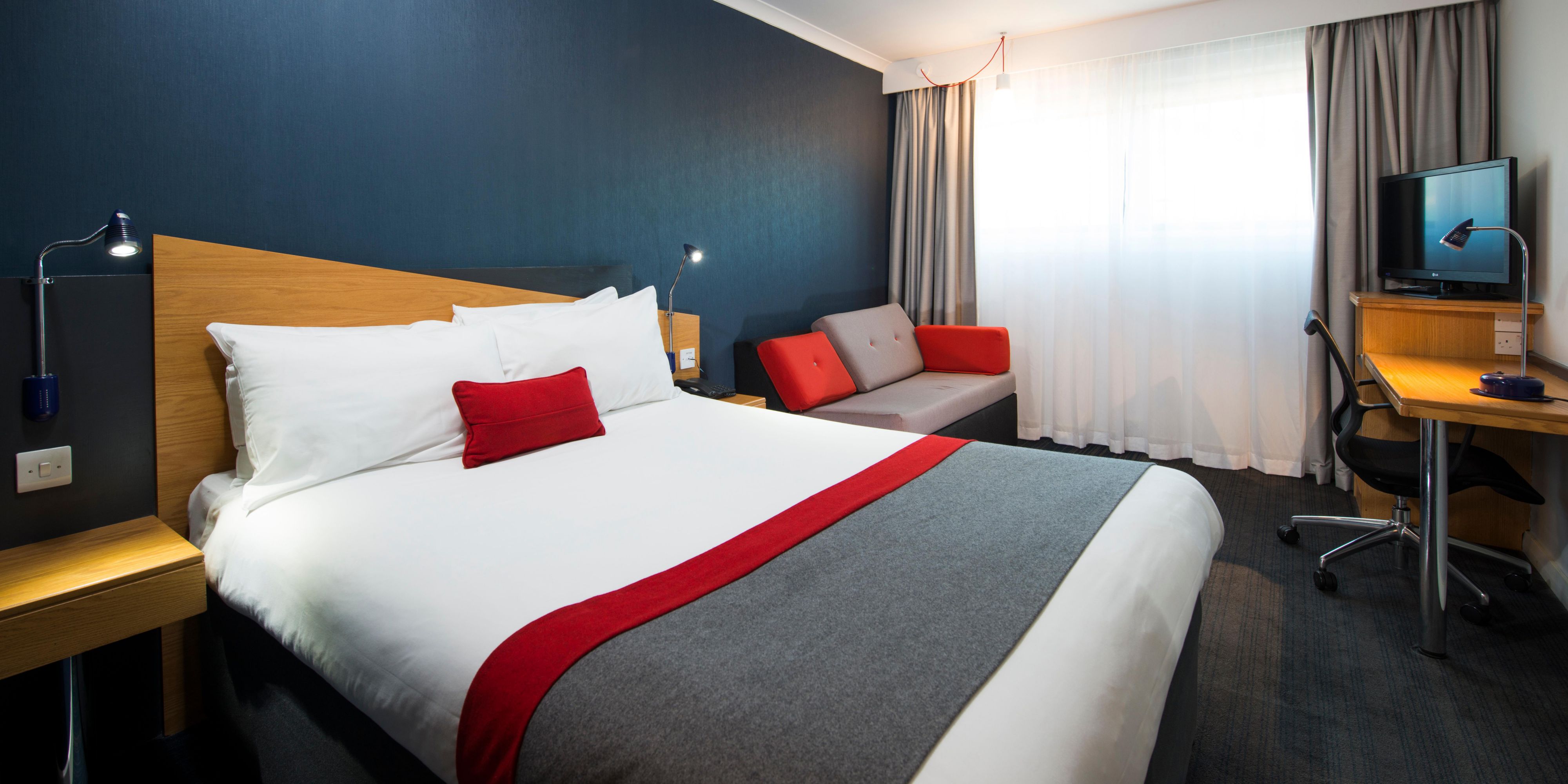 Holiday Inn Express Hotel Swindon - West