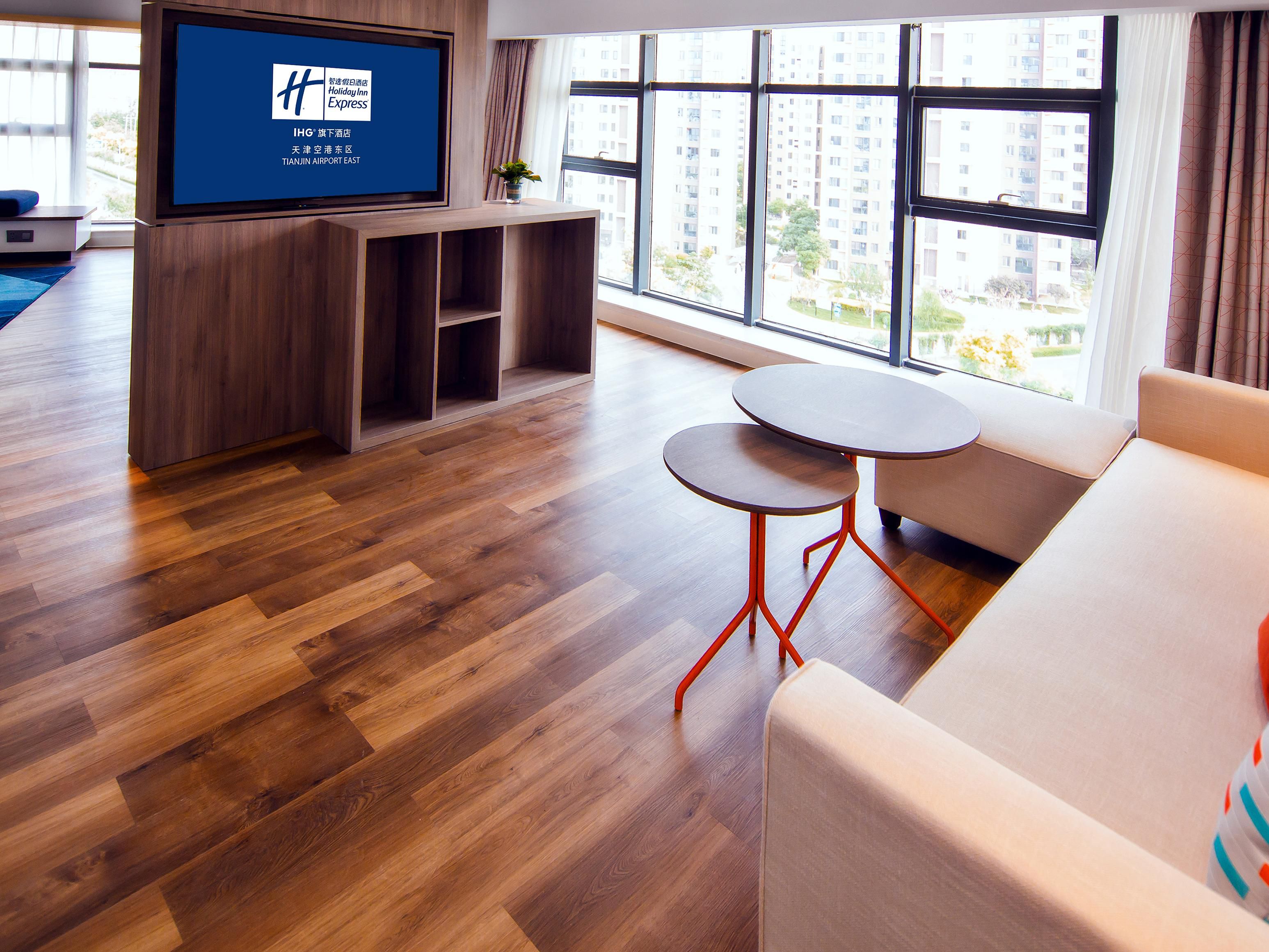 Rooms & Suites