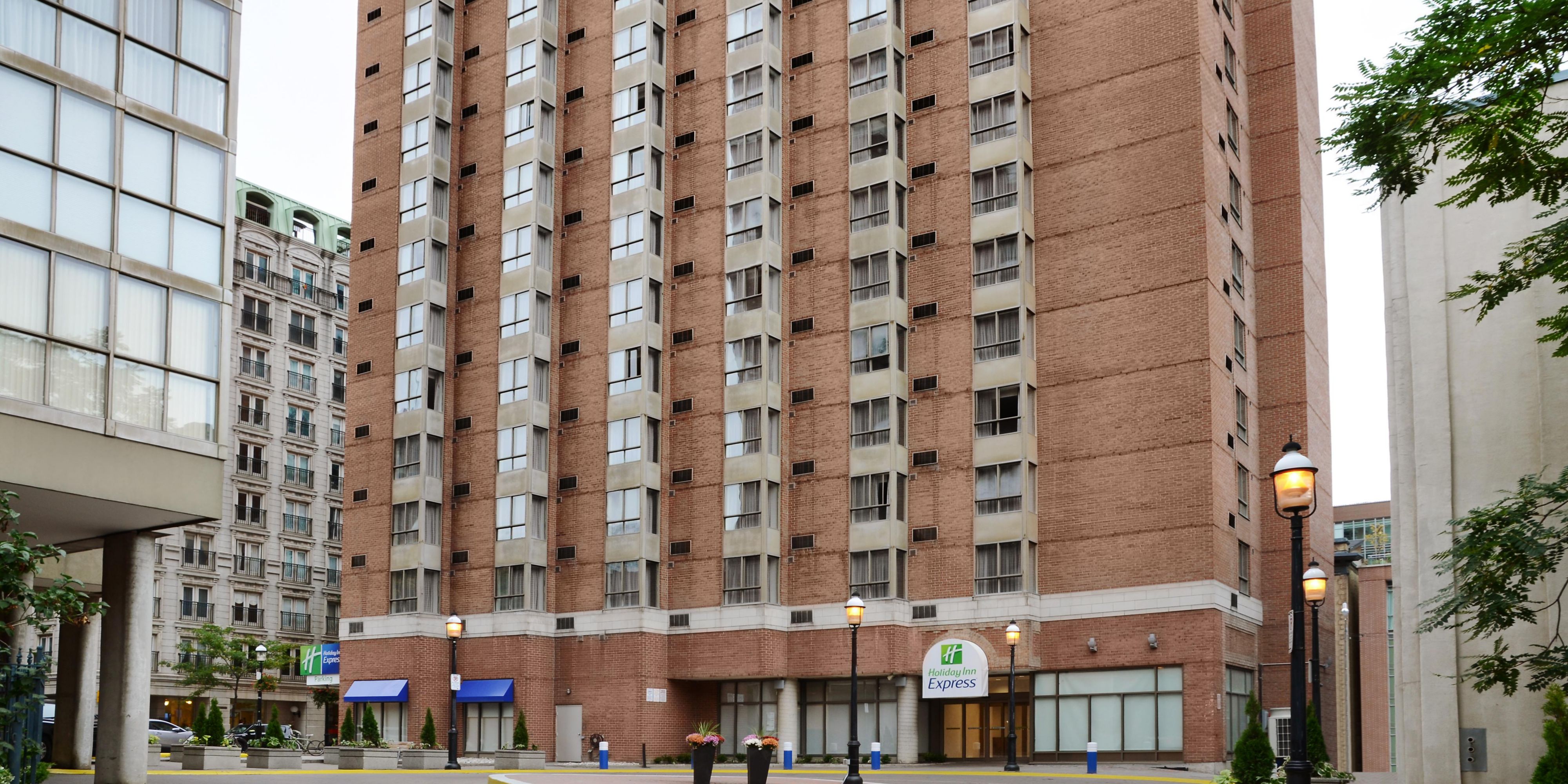 Holiday Inn Express Toronto Downtown Map & Driving Directions | Parking ...