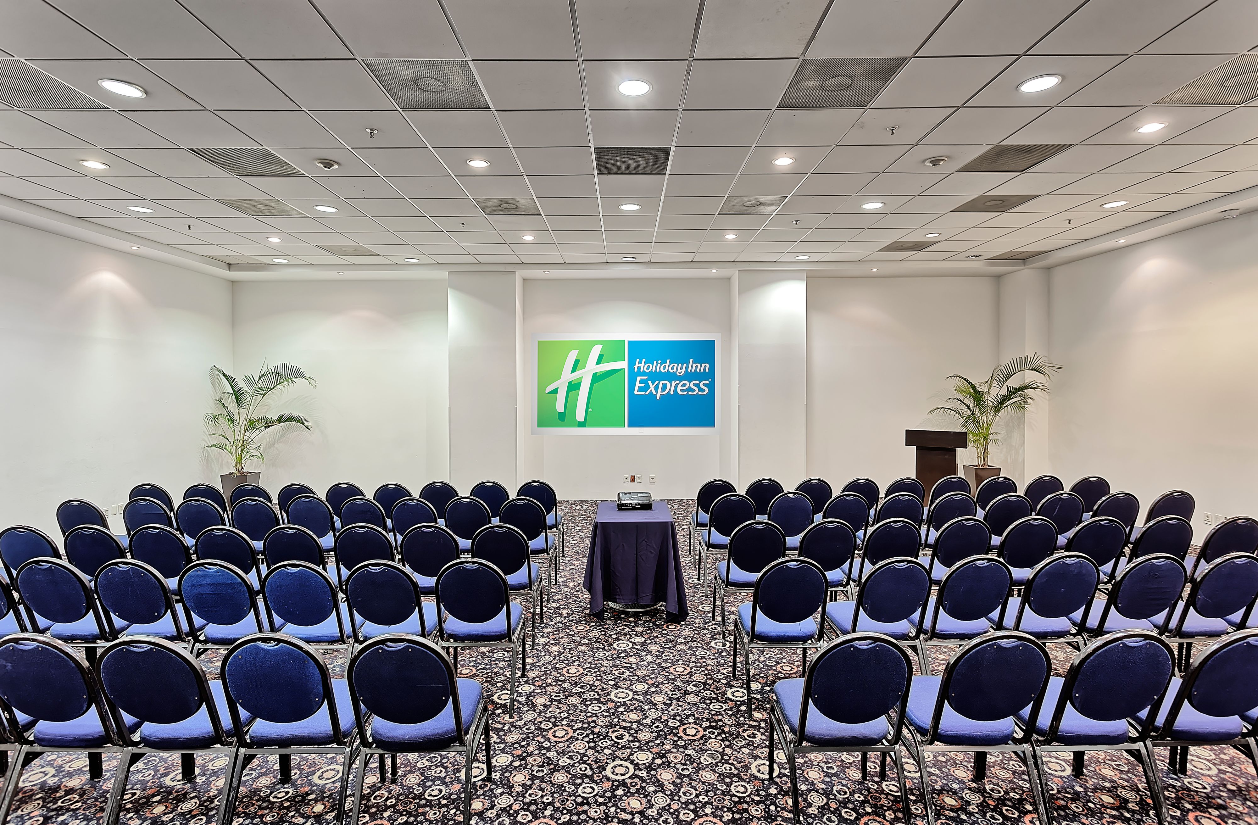 Holiday Inn Express VILLAHERMOSA Hotels |Holiday Inn Express ...