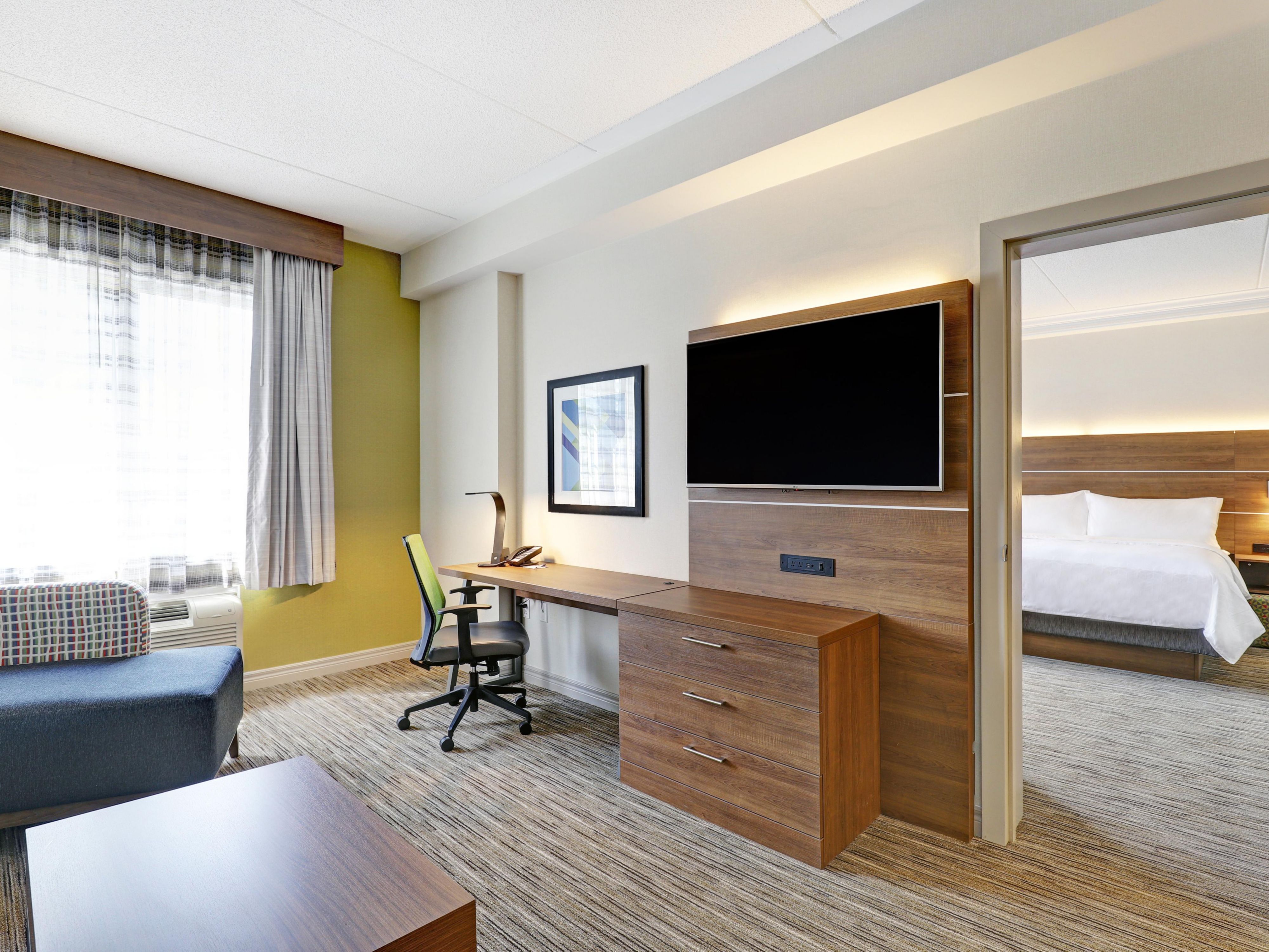 Holiday Inn Express Whitby Oshawa Guest Room & Suite Options