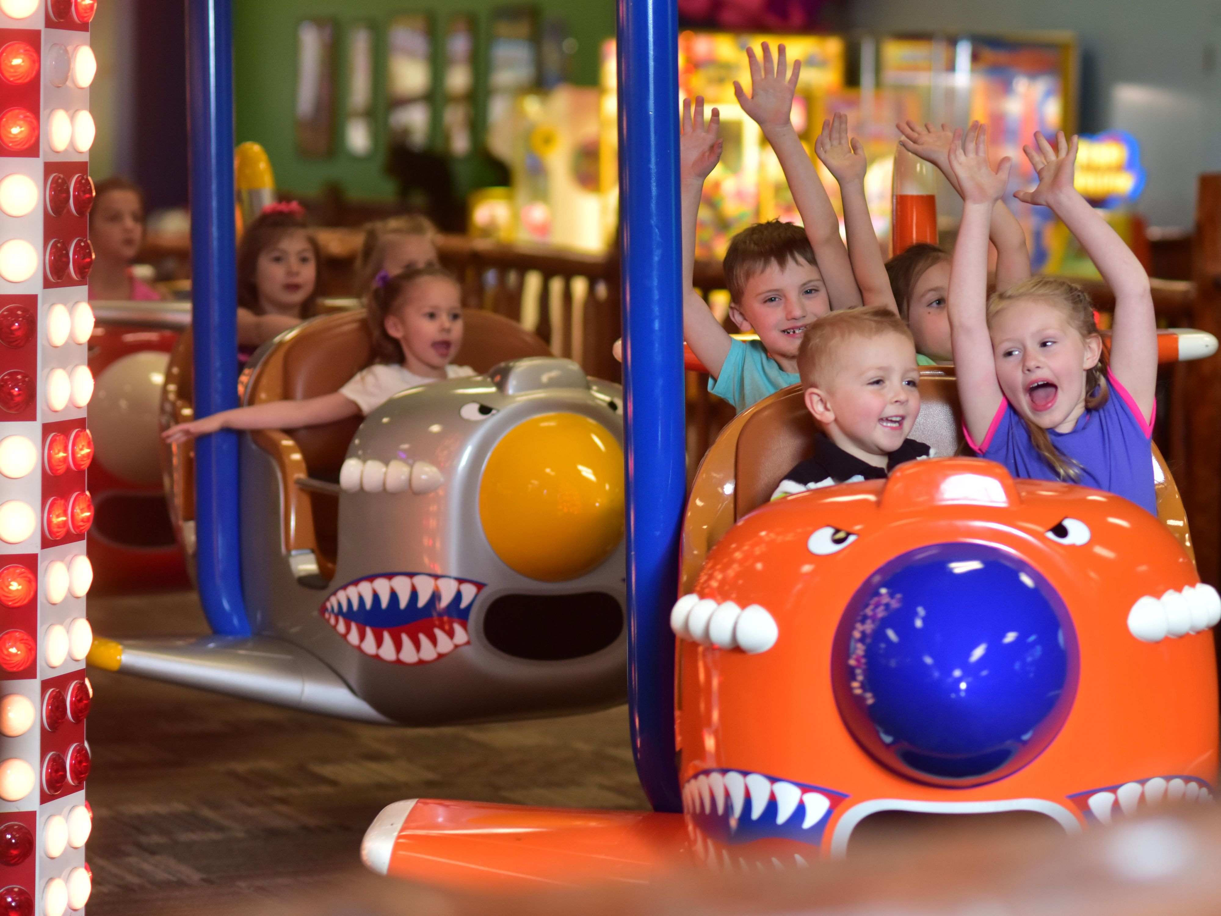 Wisconsin Dells Hotel near Lake Delton | Holiday Inn Express Wisconsin ...