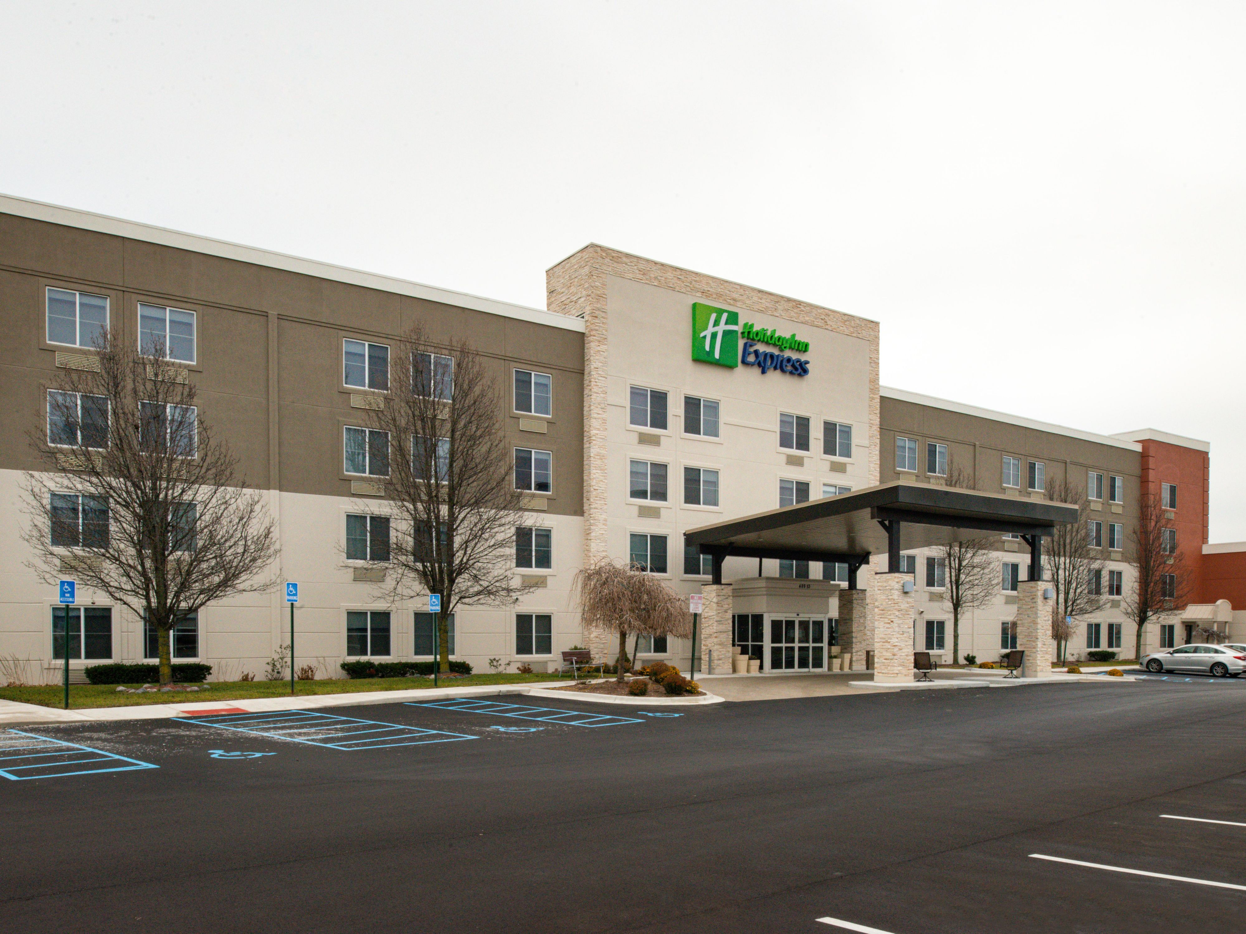 Hotels in Wixom, MI | Holiday Inn Express Wixom