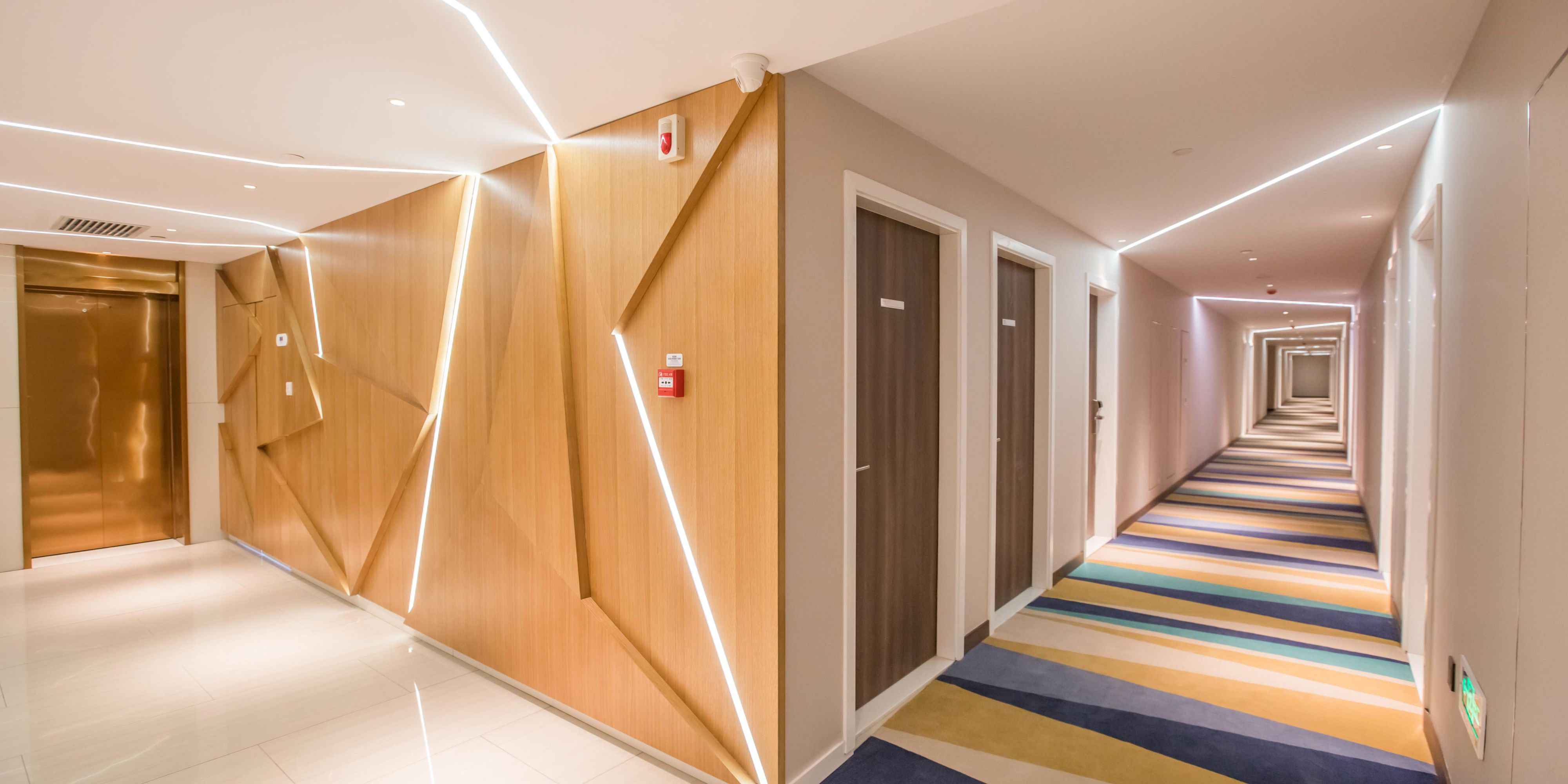 Holiday Inn Express Xi'an Bell Tower Map & Driving Directions | Parking ...