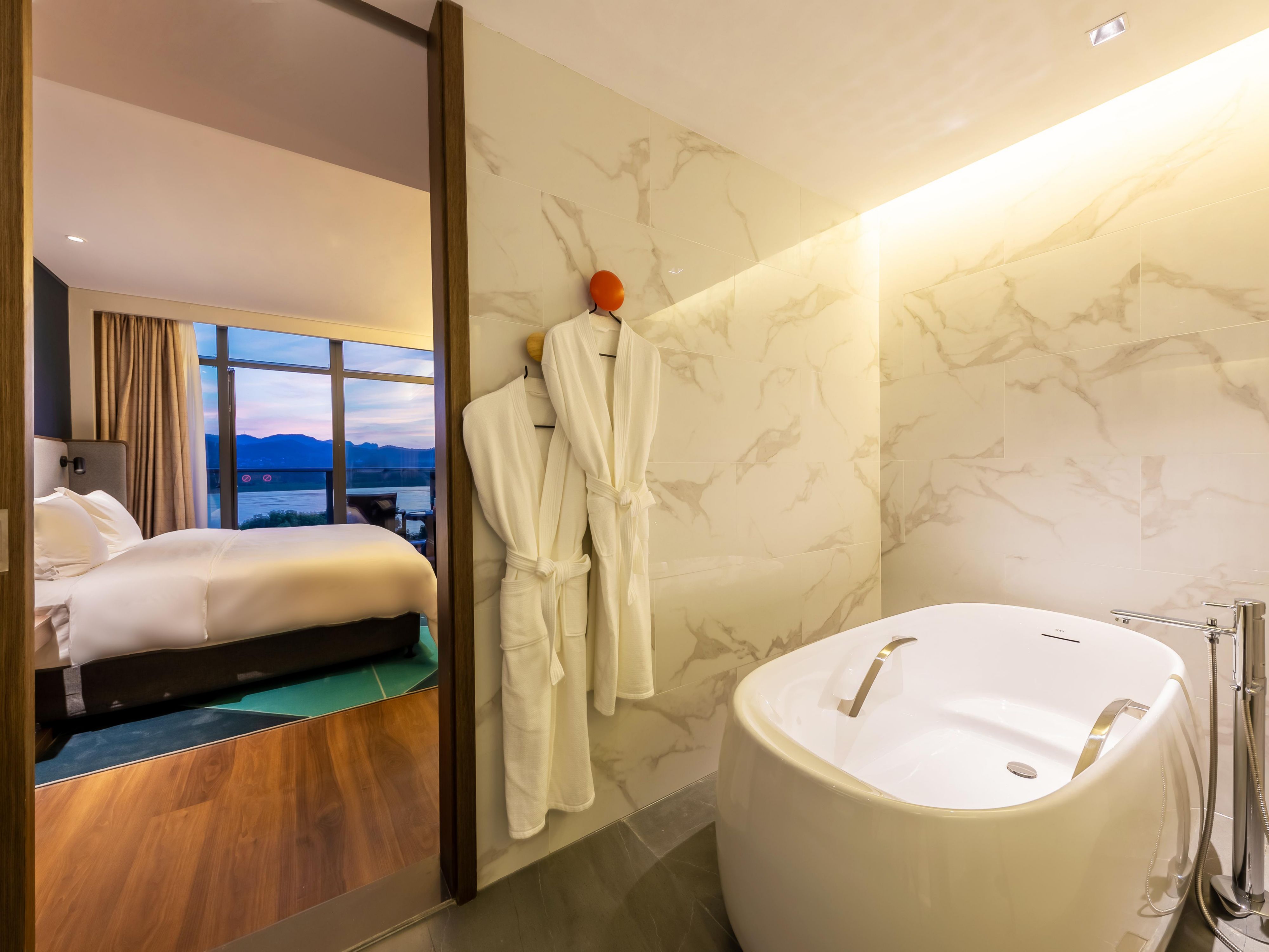 Holiday Inn Express Yichang Riverside - Yichang, Mainland China