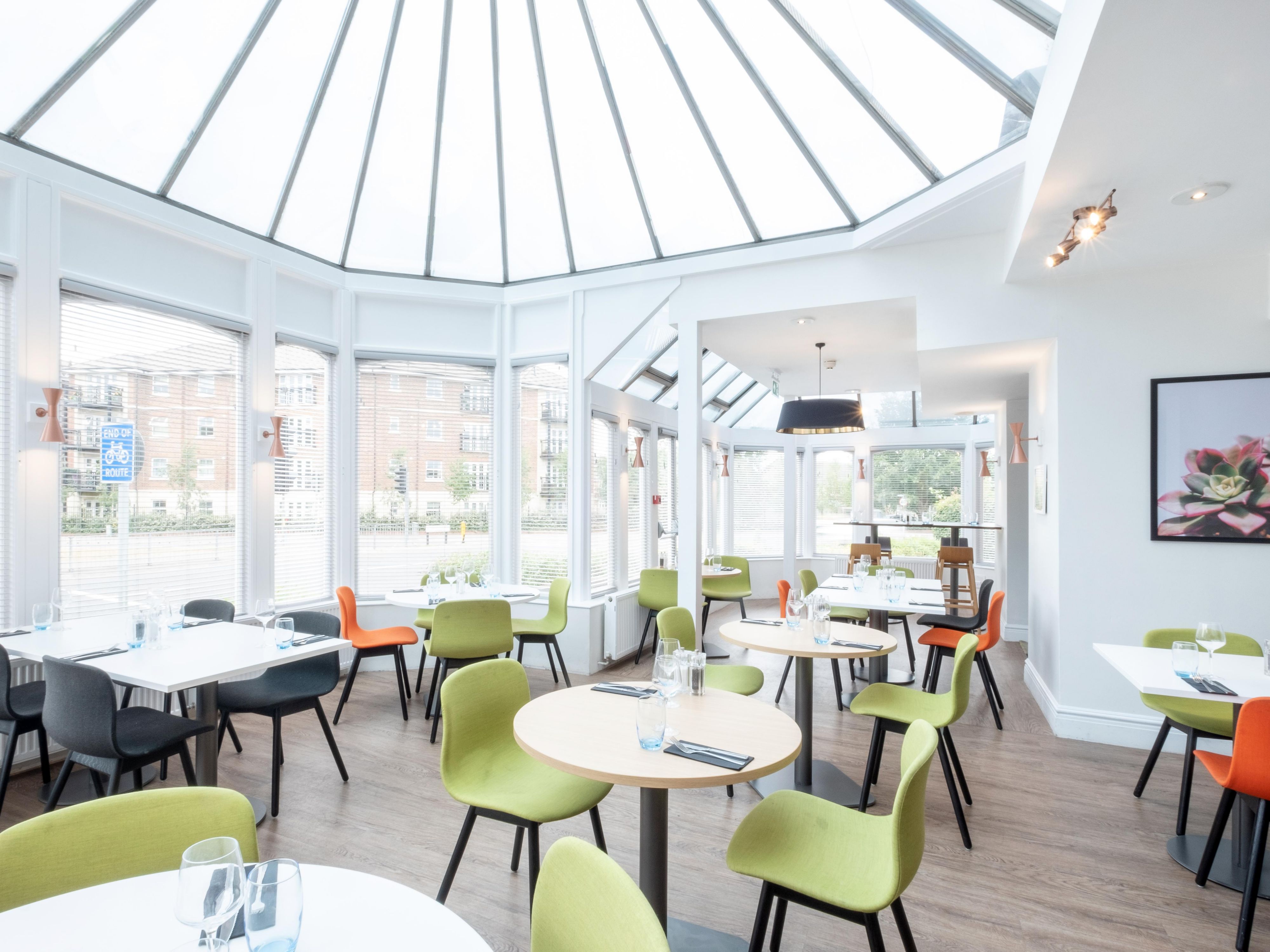 Hotels Near Farnborough: Holiday Inn Farnborough