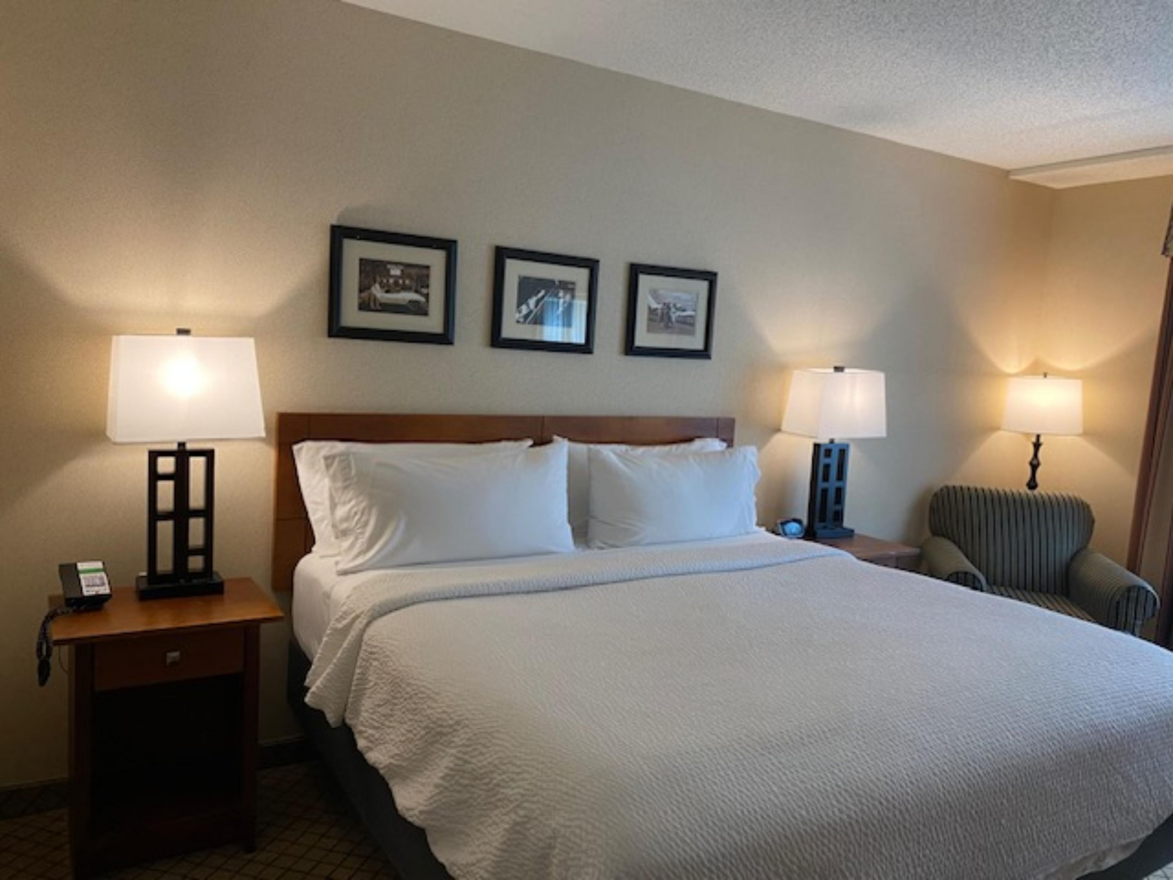 Hotel in Fort Wayne, Indiana with Indoor Pool | Holiday Inn Purdue ...