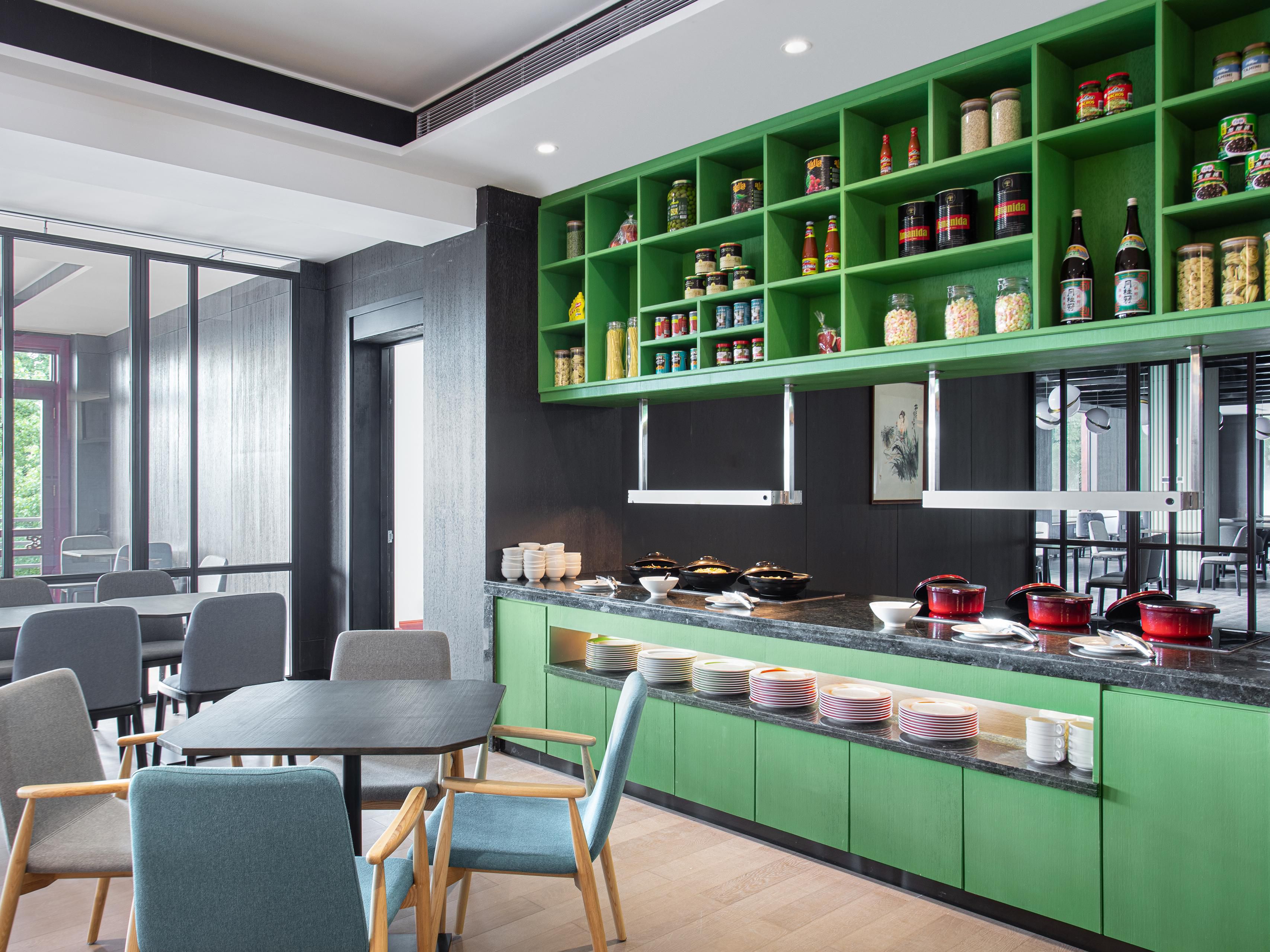 Hotel in Hangzhou | Holiday Inn Hangzhou Chaoshan Hotel