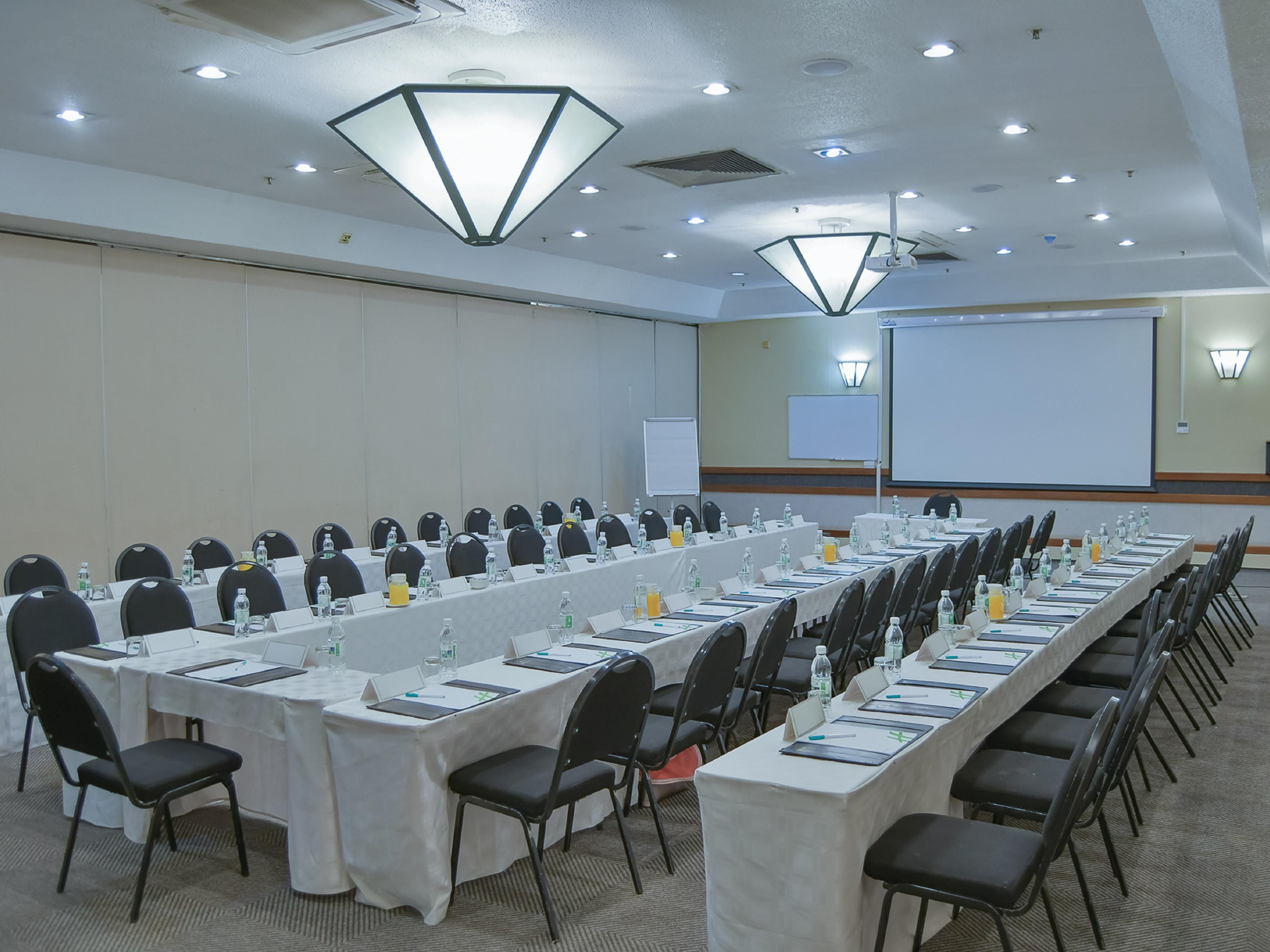 Meeting rooms in Harare | Holiday Inn Harare - Hotel Groups & Meeting ...