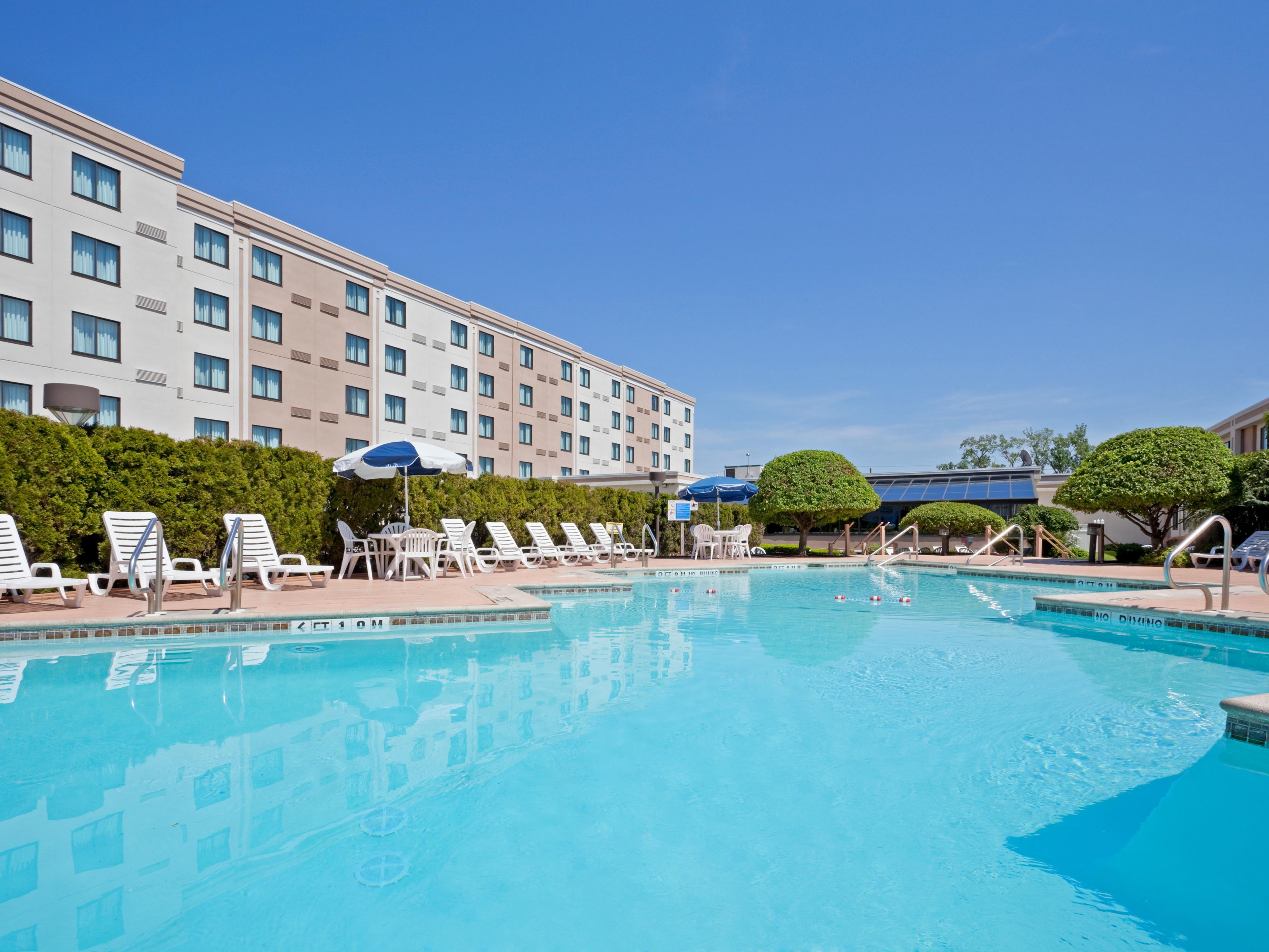 Holiday Inn Hasbrouck Heights-Meadowlands - Free Internet & More