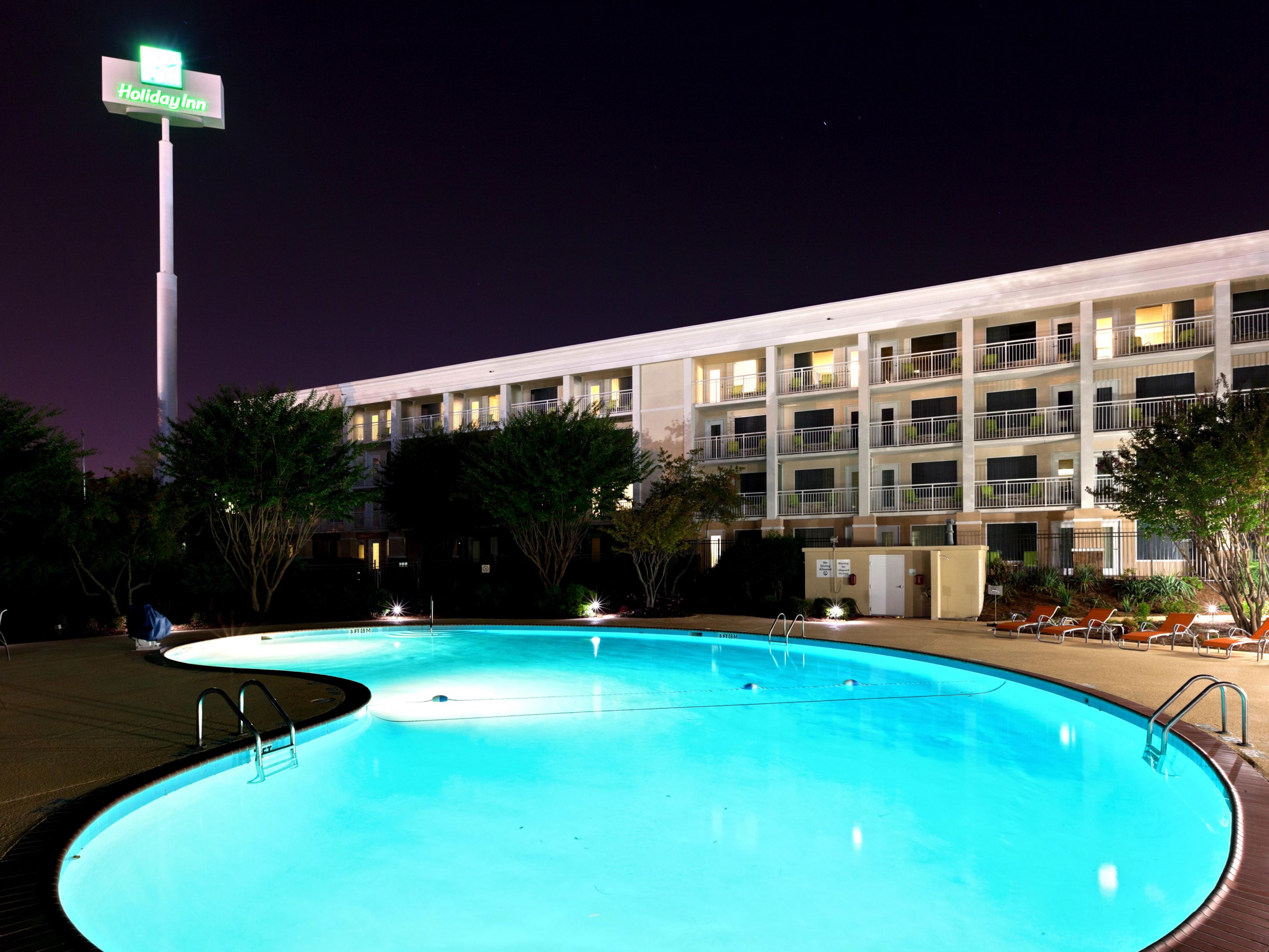 Holiday Inn Hotel & Suites Atlanta Airport-North - Free Internet & More