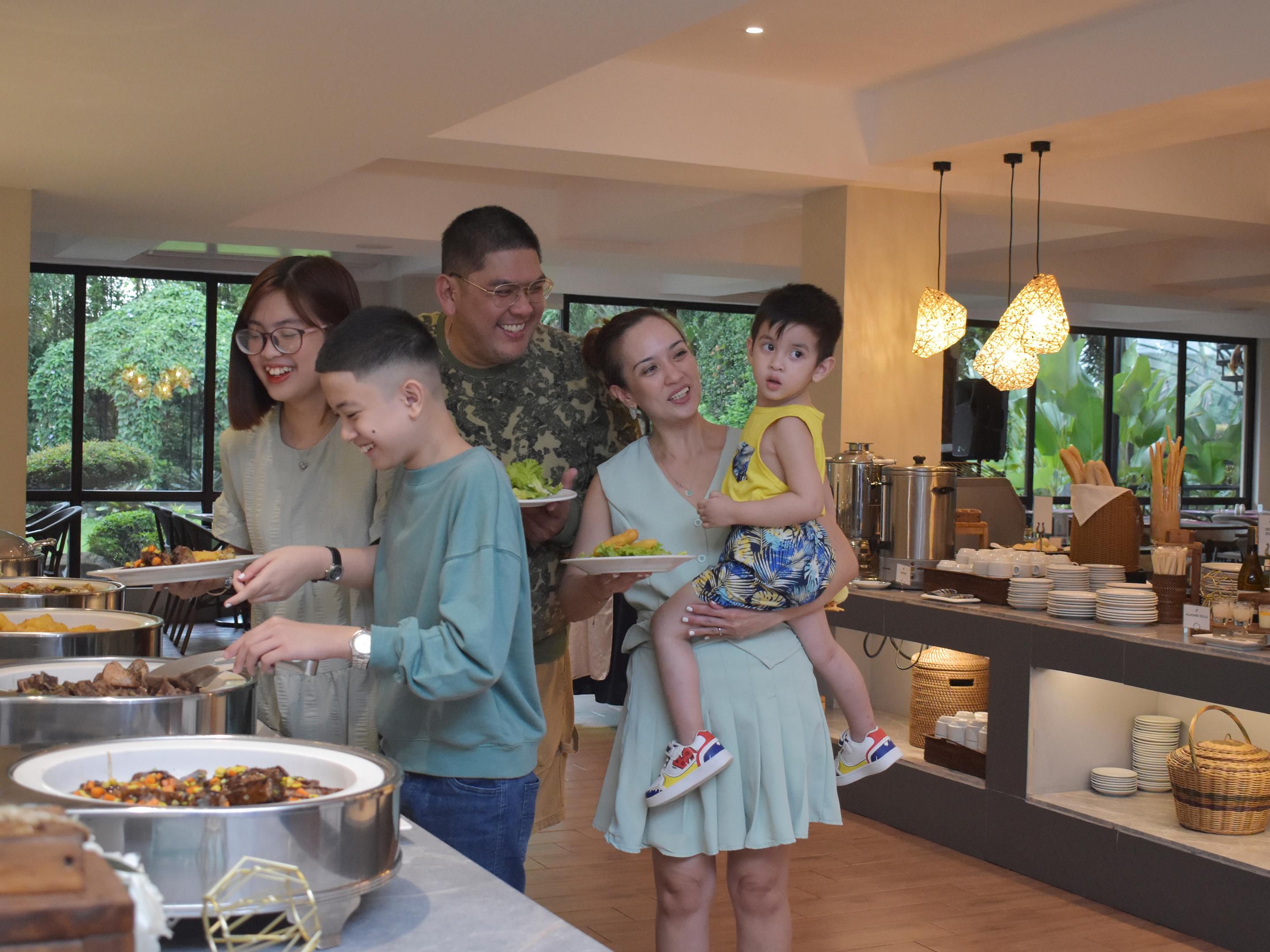 Holiday Inn & Suites Batangas LimaPark
