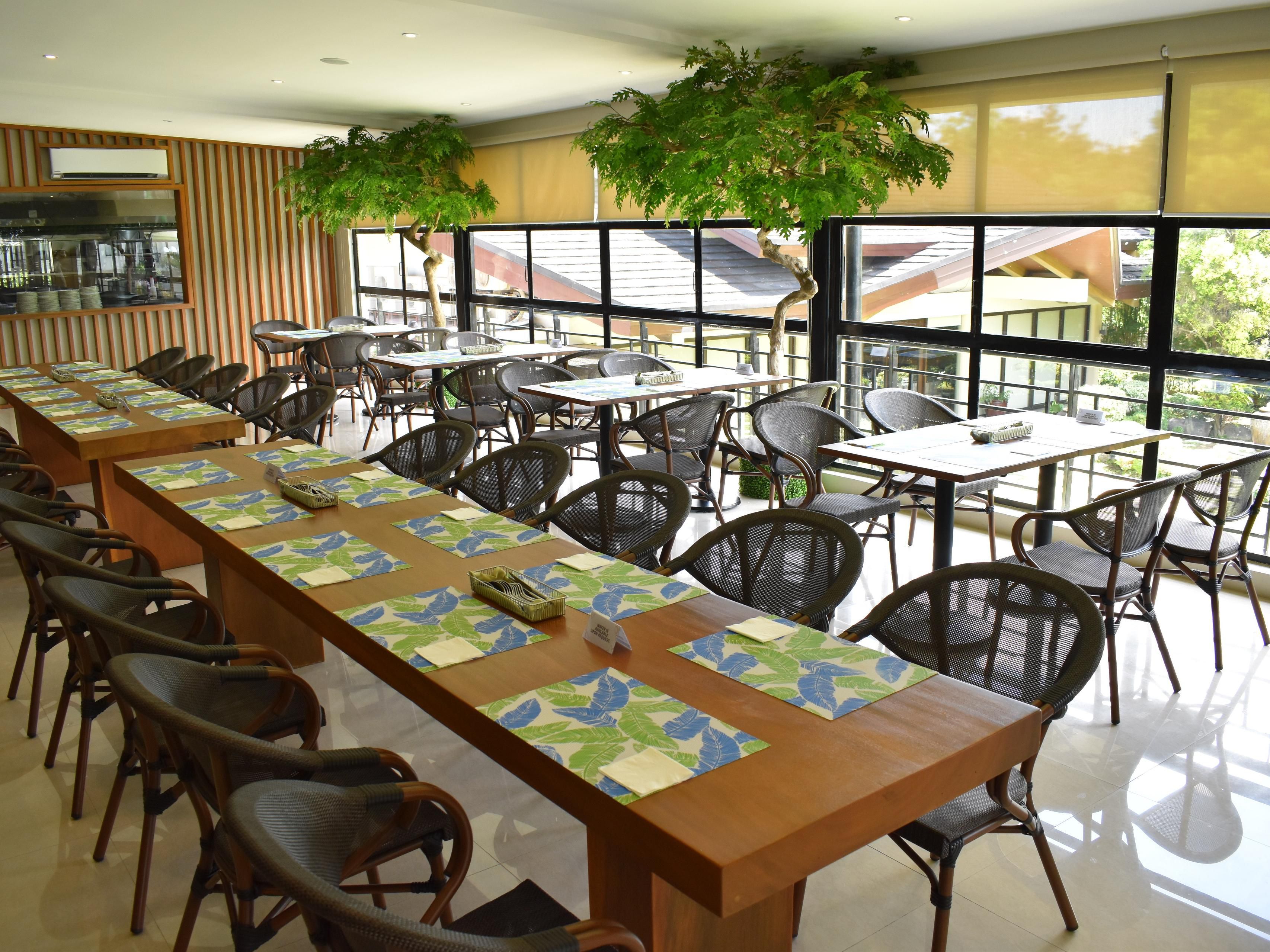 Hotel en Batangas, | Hotel Holiday Inn Hotel & Suites Batangas LimaPark