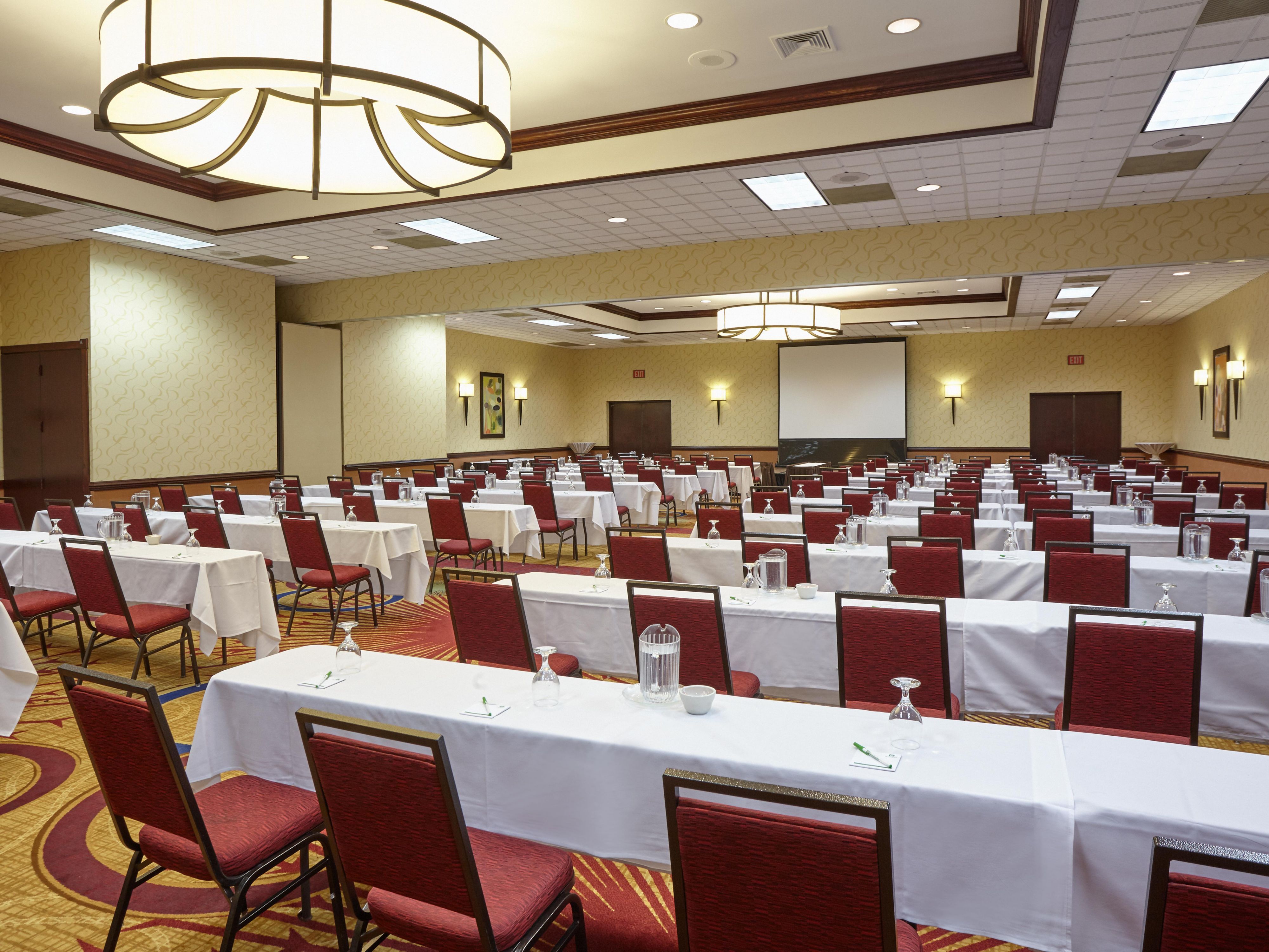 Hotels in Carol Stream, IL | Holiday Inn & Suites Chicago-Carol Stream ...