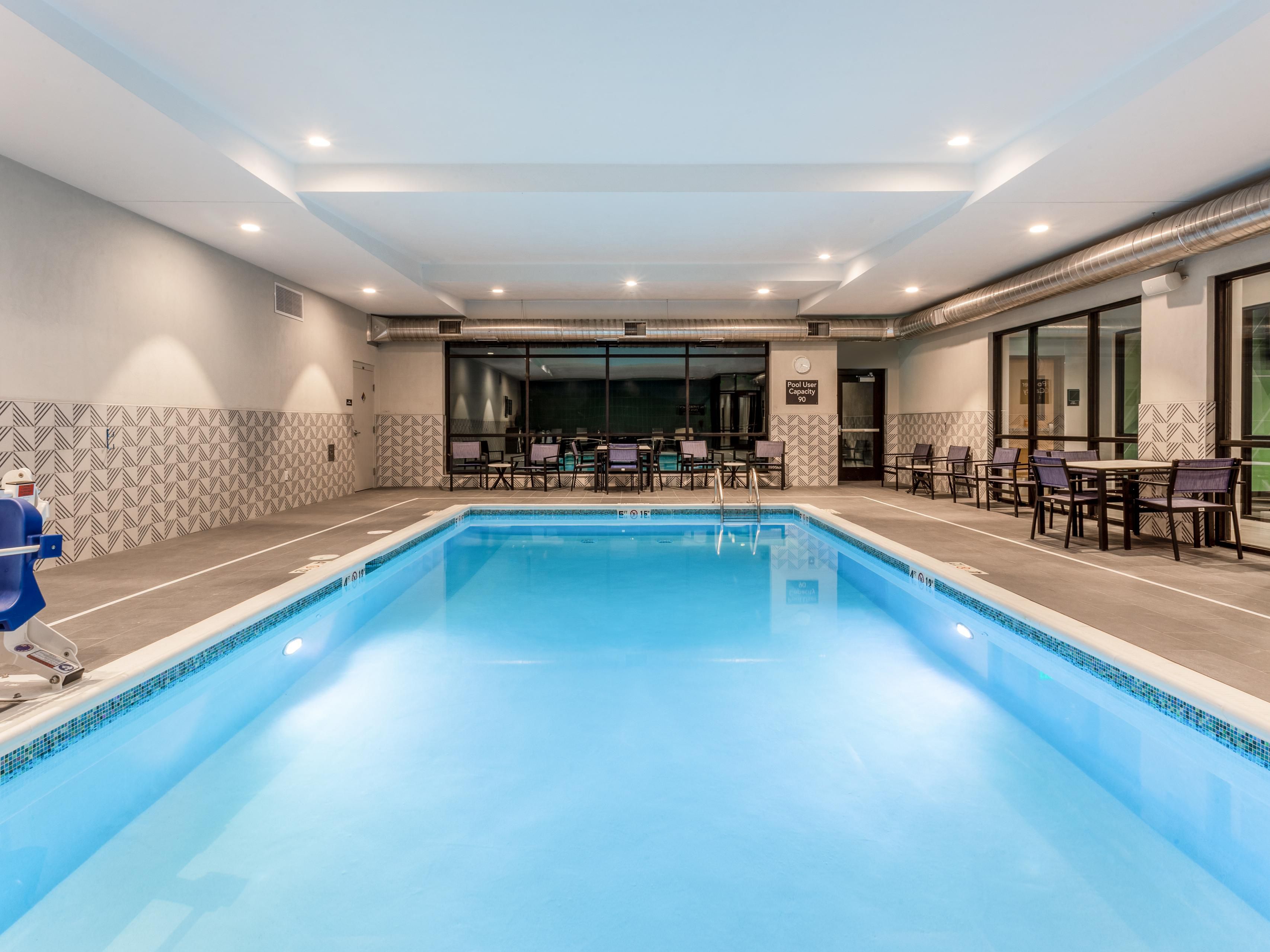 Hotels in Waterloo, Iowa | Holiday Inn & Suites Cedar Falls