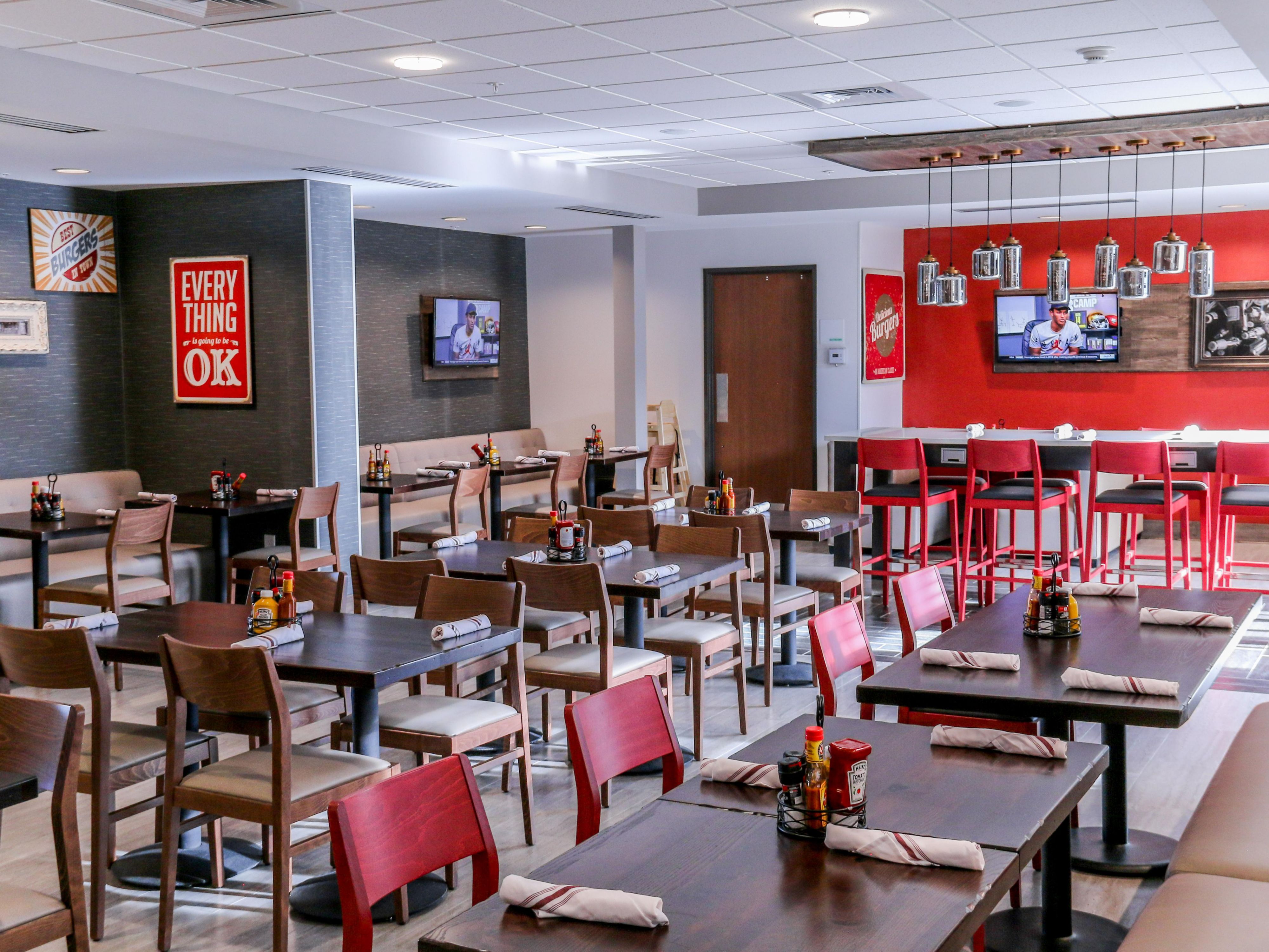 Restaurants in Centennial, CO | Holiday Inn & Suites Denver Tech Center ...