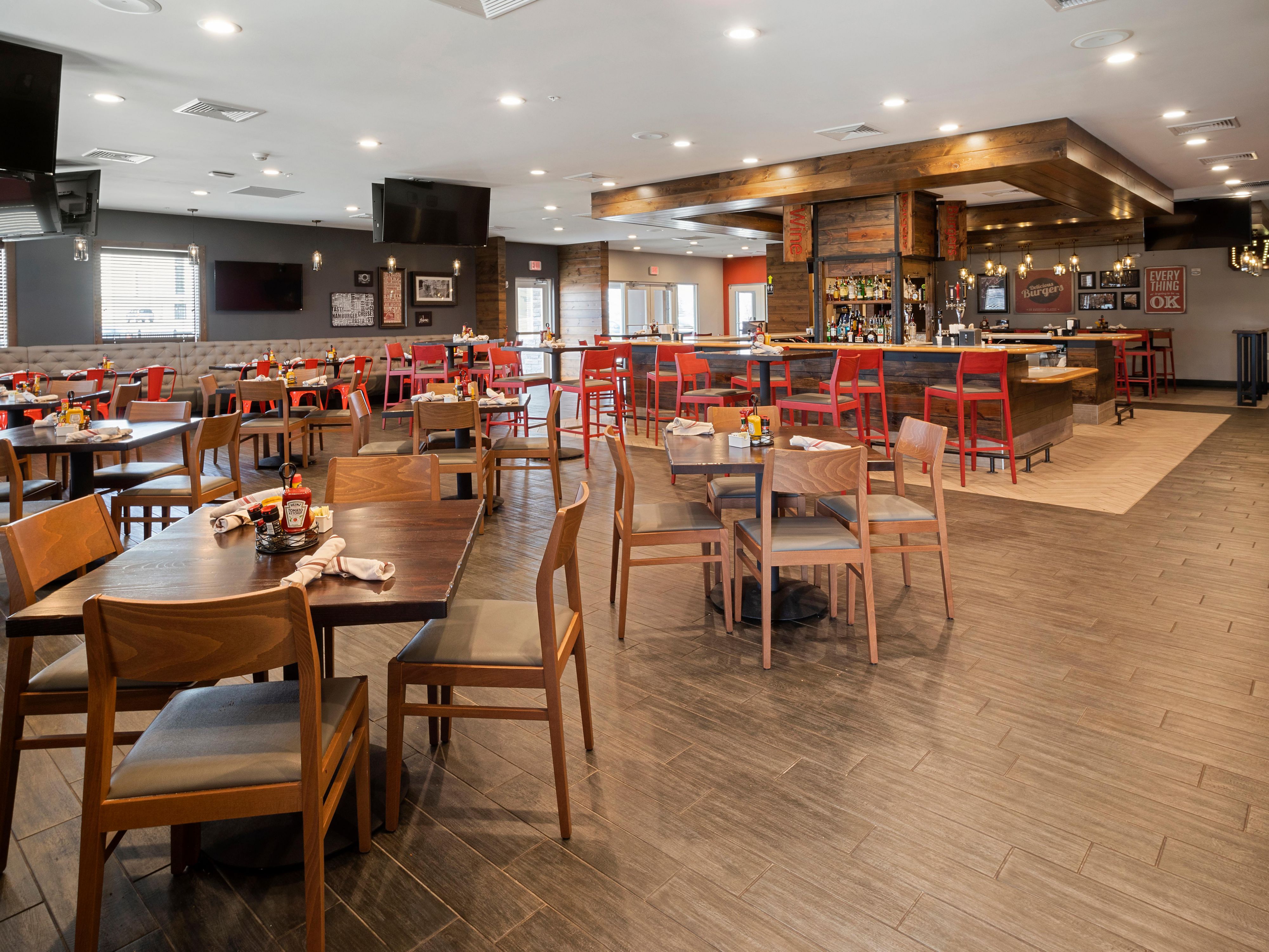 Hotel in Decatur, IL | Holiday Inn & Suites Decatur - Forsyth