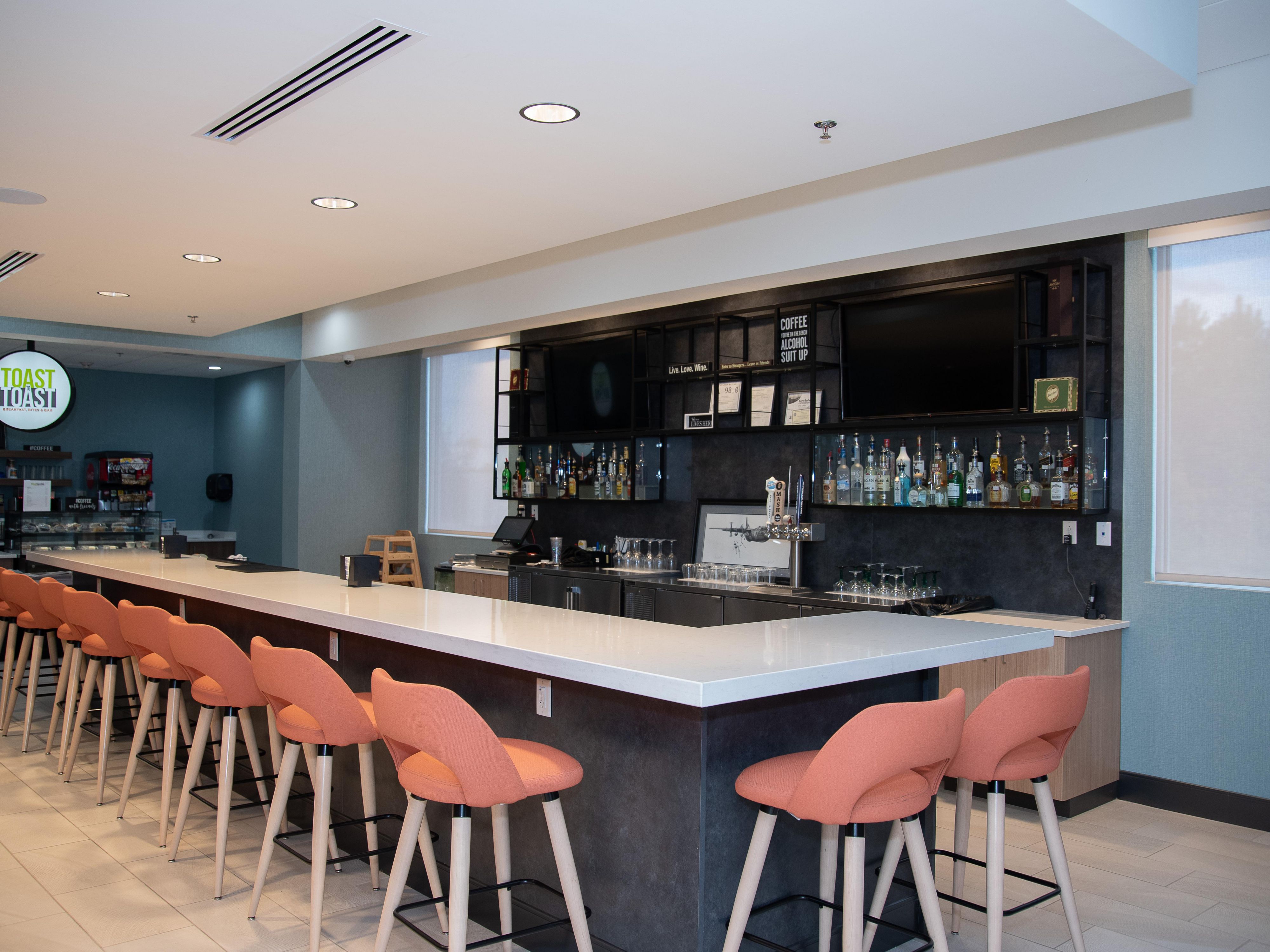 Fort Bragg Hotel | Holiday Inn & Suites Fayetteville W-Fort Bragg Area