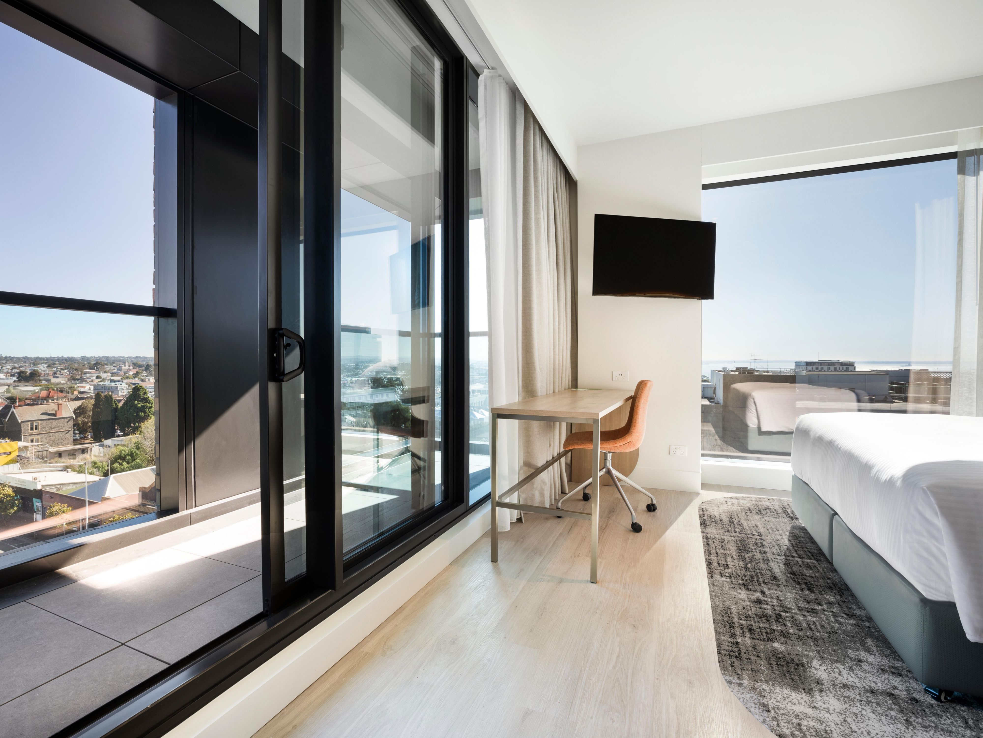 Geelong Hotel Rooms | Holiday Inn Hotel & Suites Geelong Pictures ...