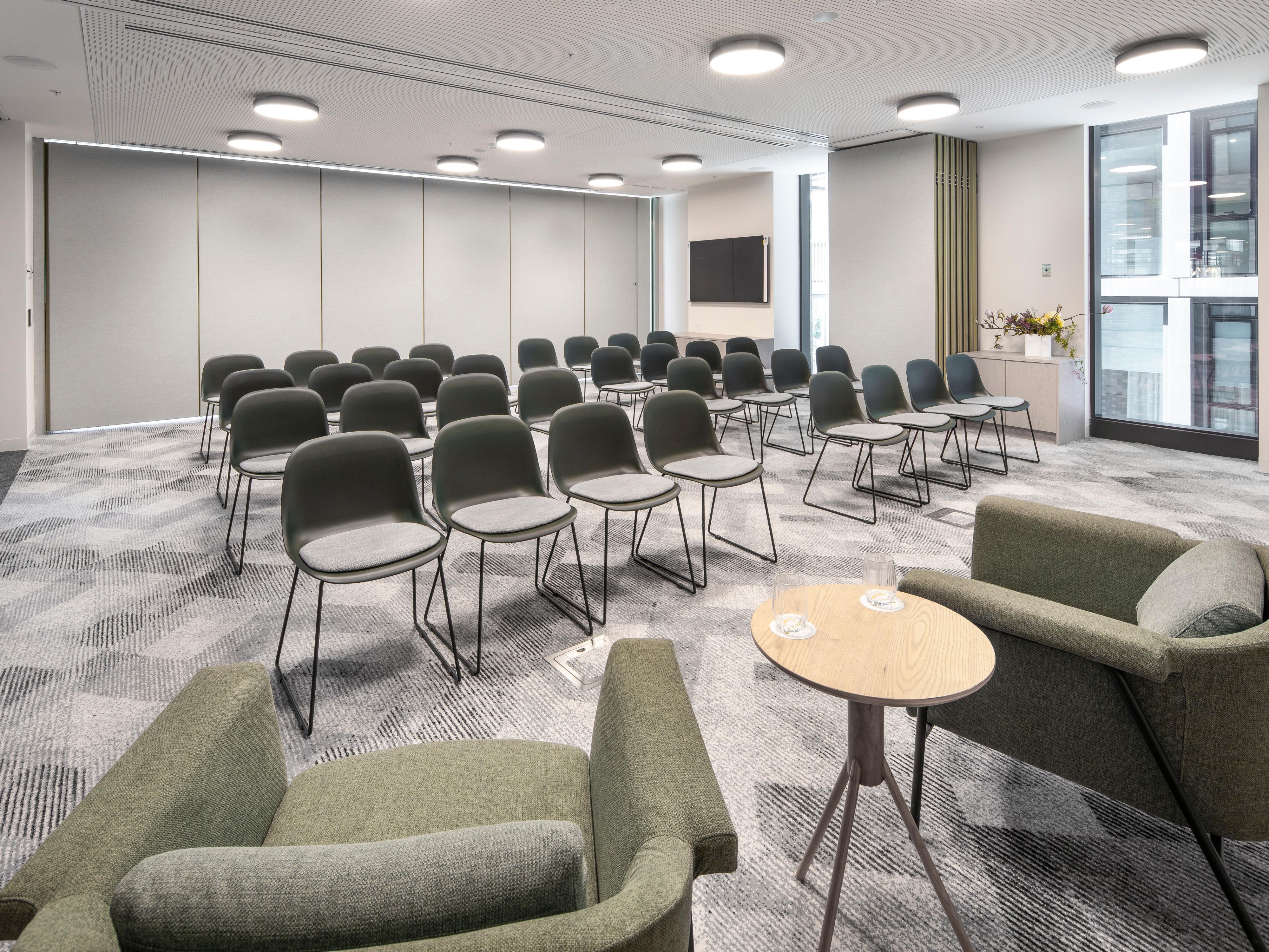 Hotel in Geelong | Holiday Inn Hotel & Suites Geelong Hotel