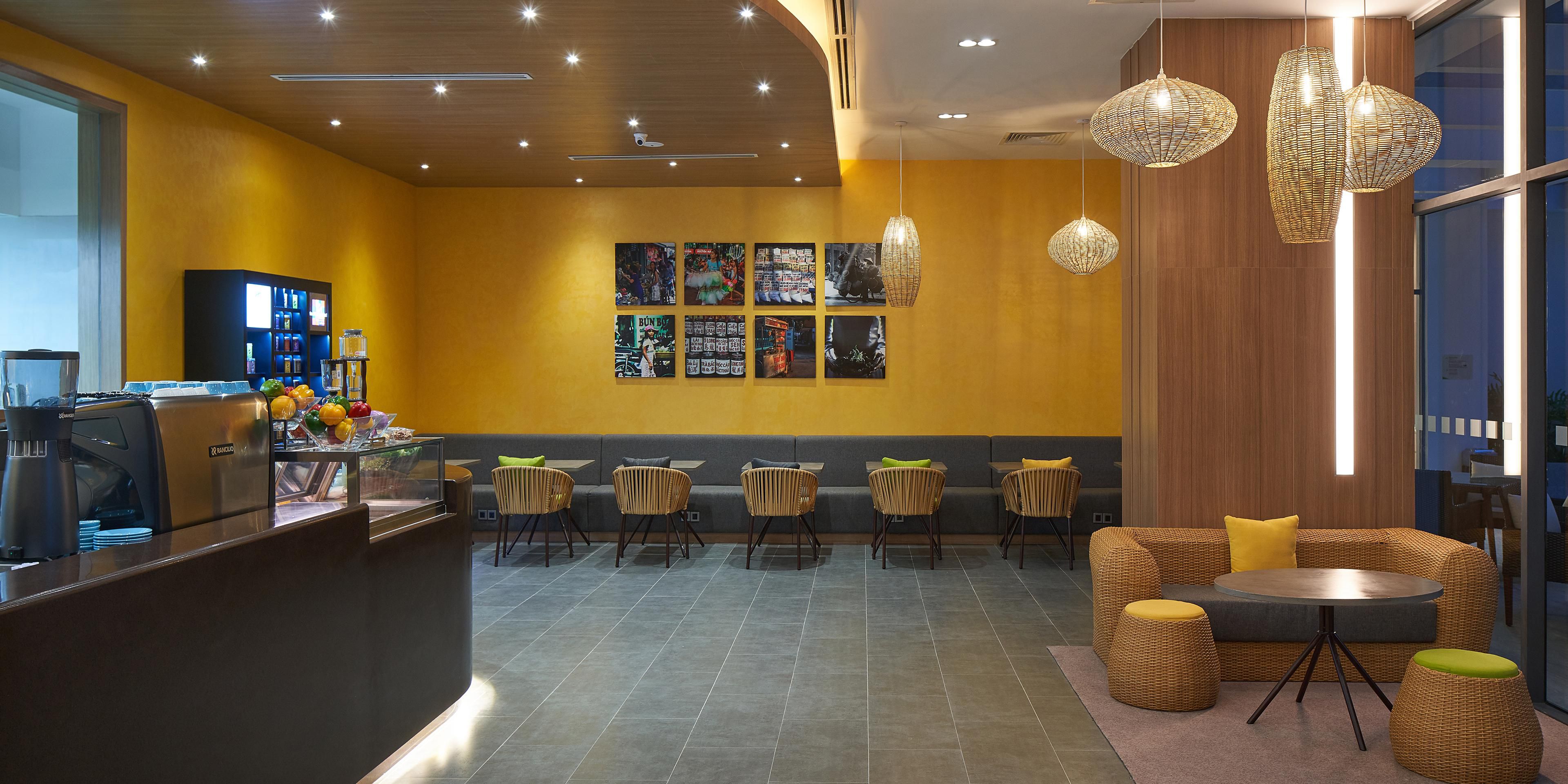 Restaurants Near Holiday Inn Hotel & Suites Saigon Airport