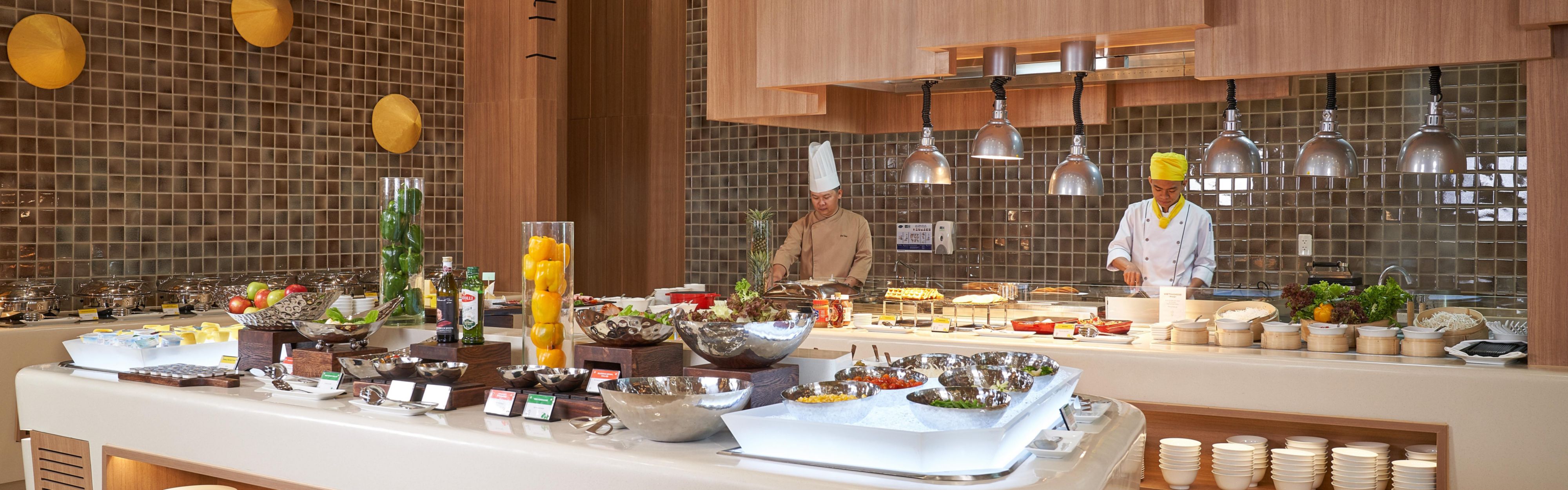 Manja Manja - An International Buffet Restaurant