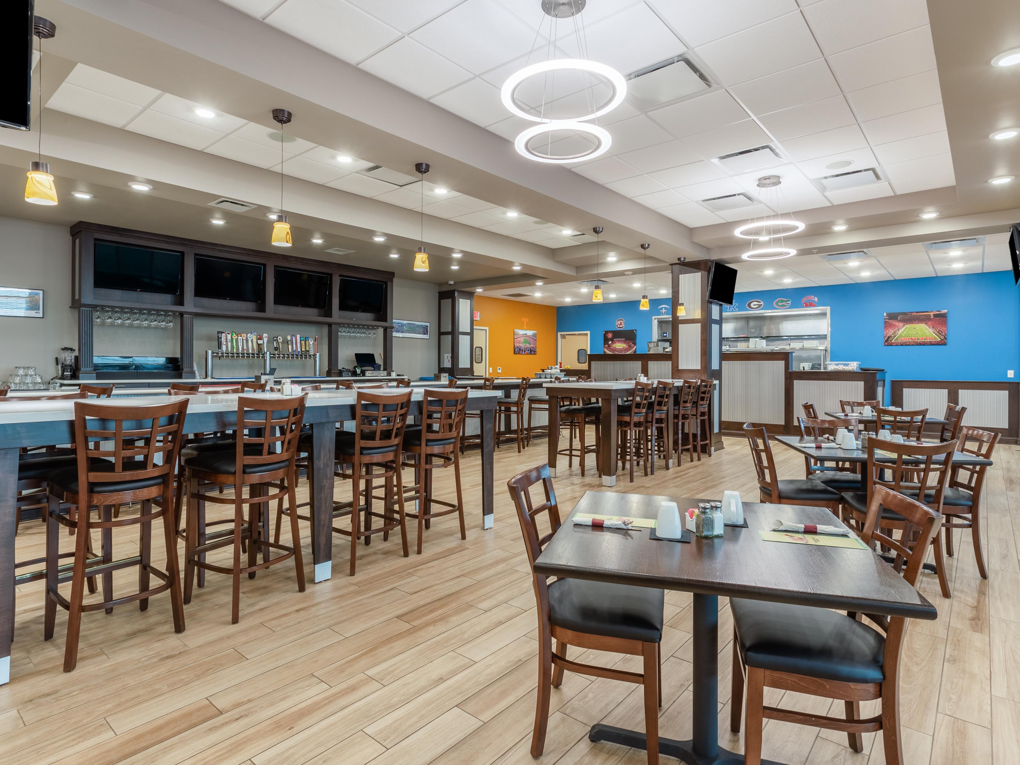 Hotels in Jefferson City, MO Near the Capitol | Holiday Inn & Suites ...