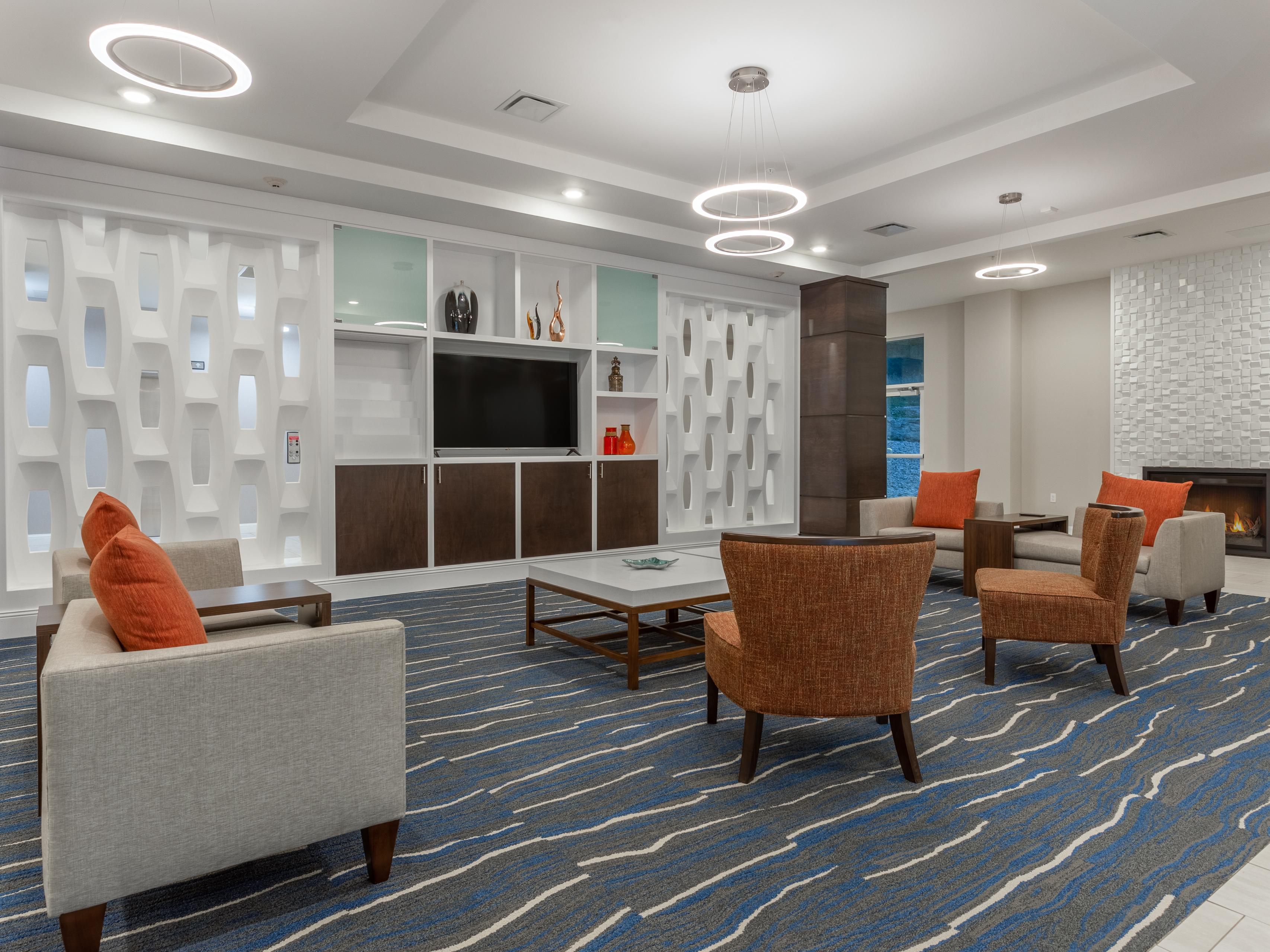 Hotel in Jefferson City, MO Near the Capitol | Holiday Inn & Suites ...