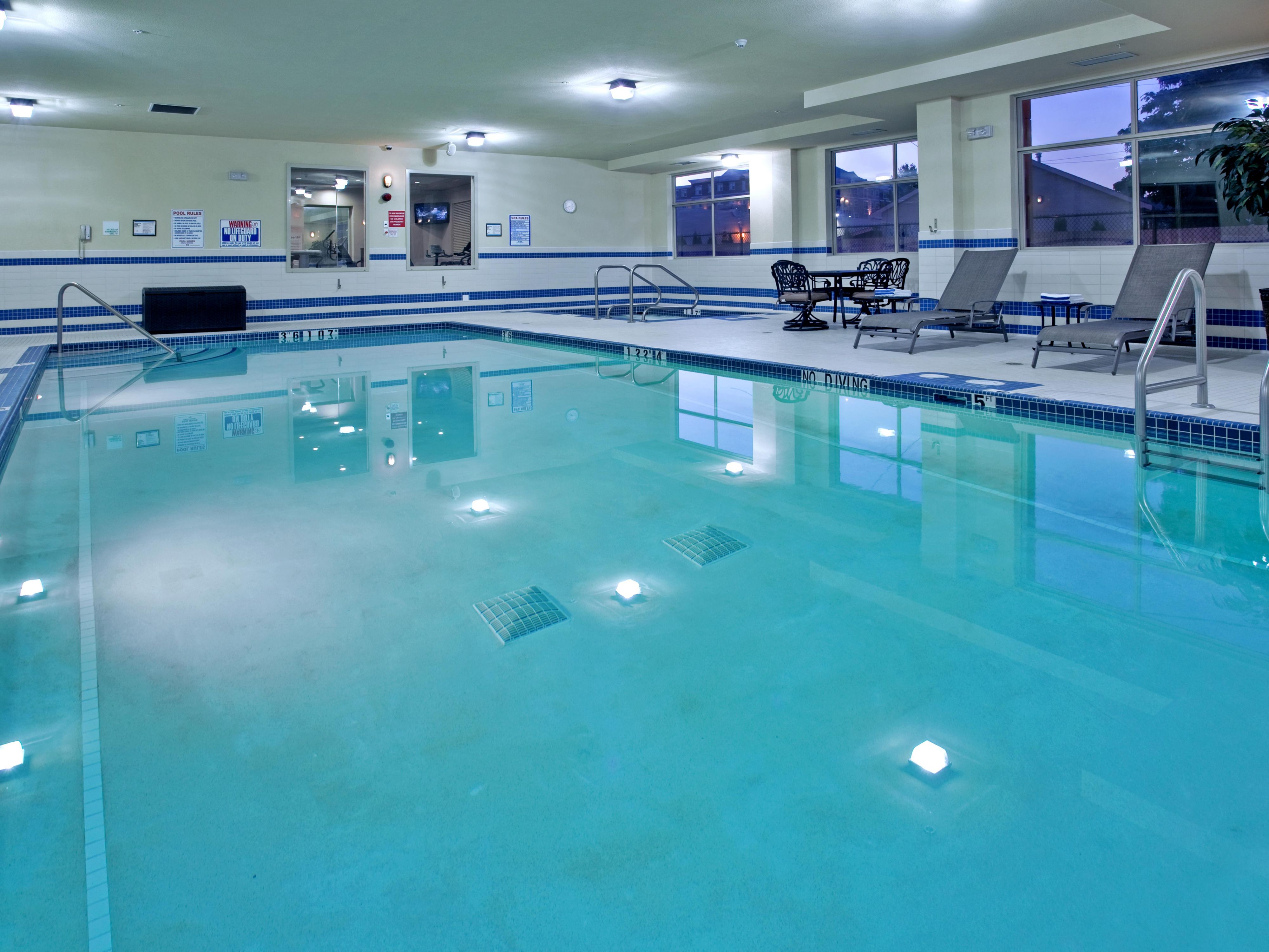 Holiday Inn Hotel & Suites Kamloops - Free Internet & More