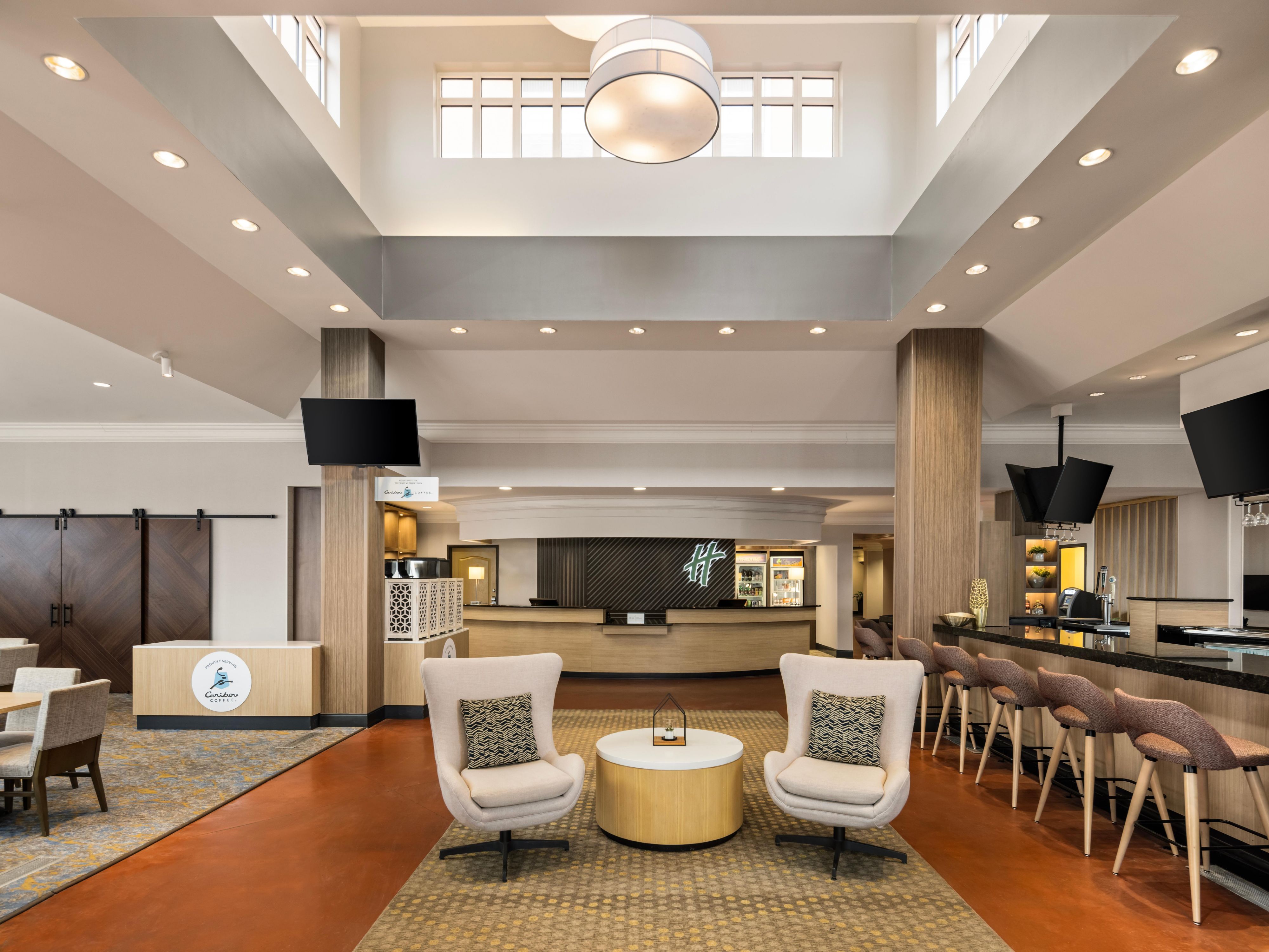 Maple Grove, MN Waterpark Hotel | Holiday Inn & Suites Maple Grove NW ...