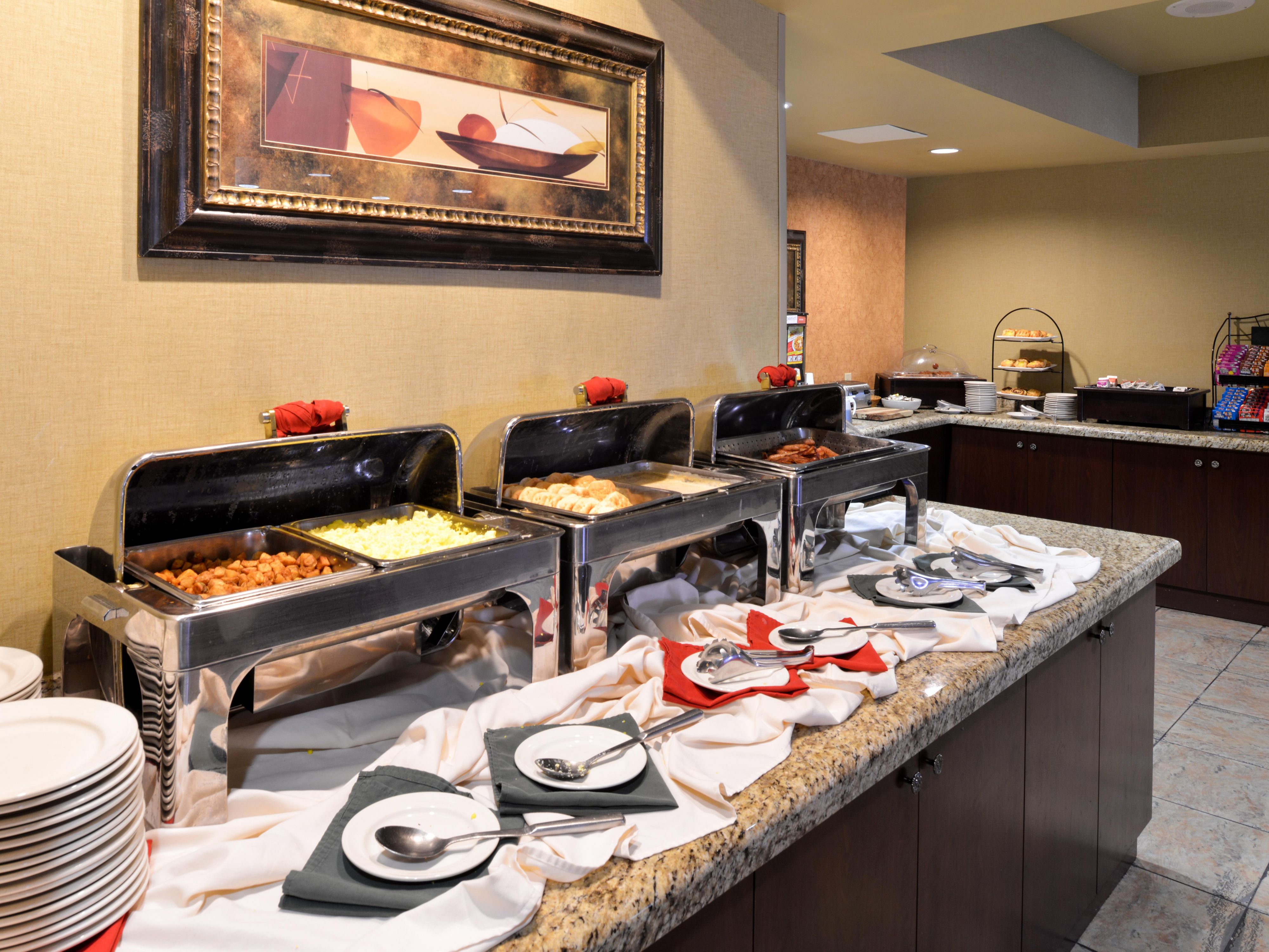 Mesa Hotels near Phoenix Mesa Airport | Holiday Inn & Suites Phoenix ...