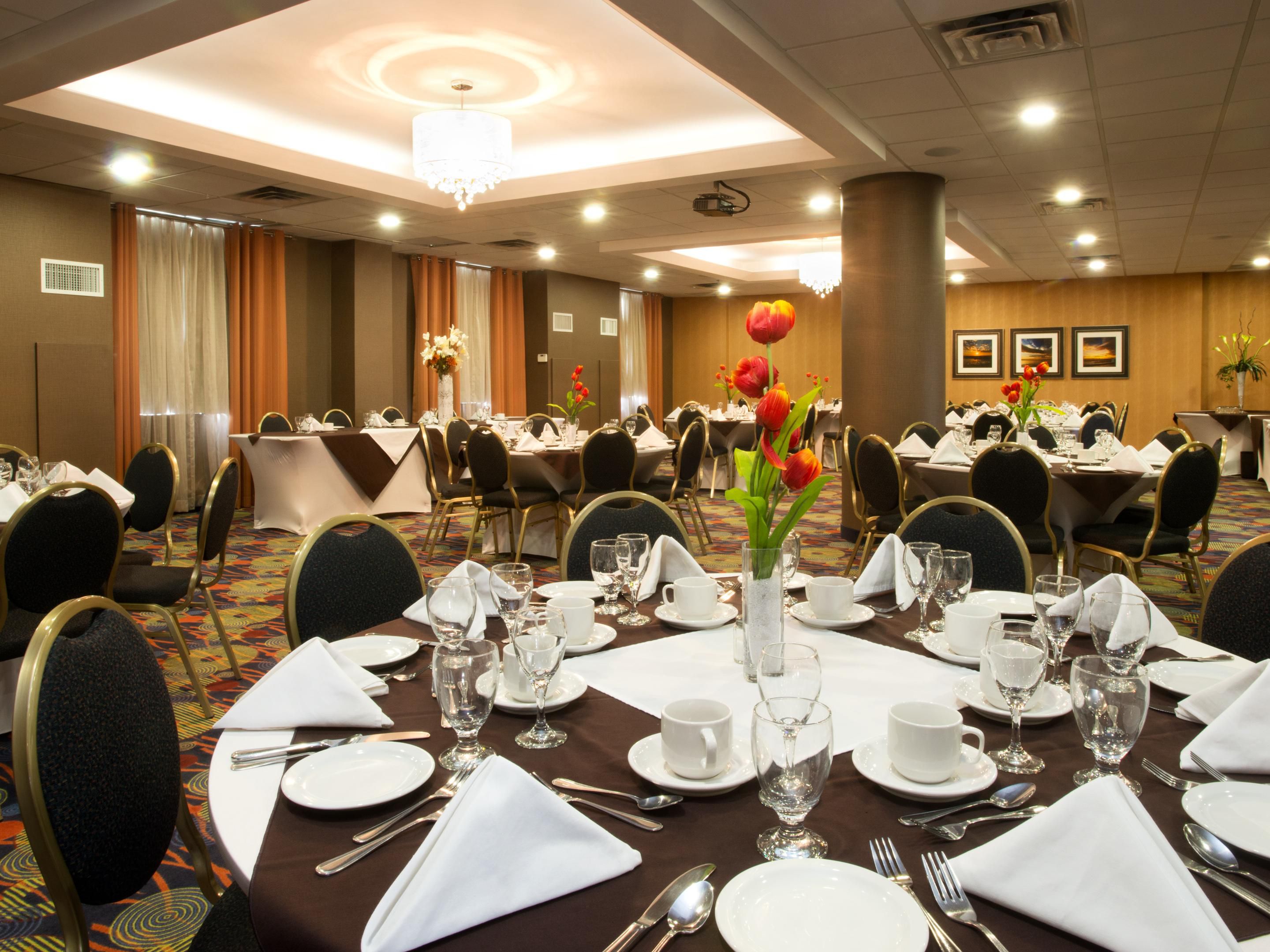 Meeting rooms in Mississauga | Holiday Inn Hotel & Suites Mississauga ...