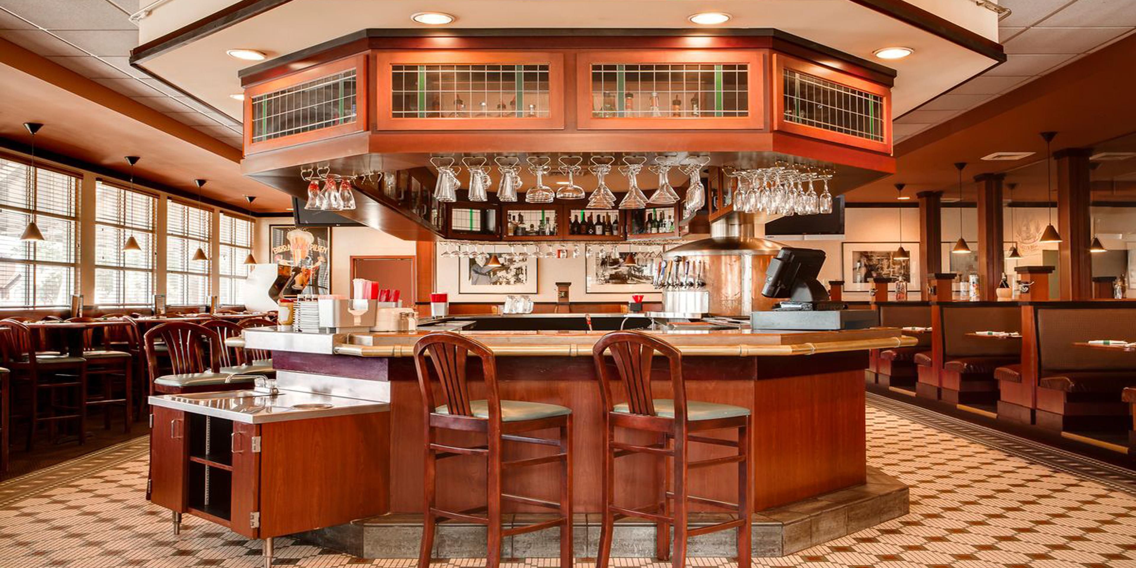 Restaurants Near Holiday Inn Hotel & Suites Overland Park-West