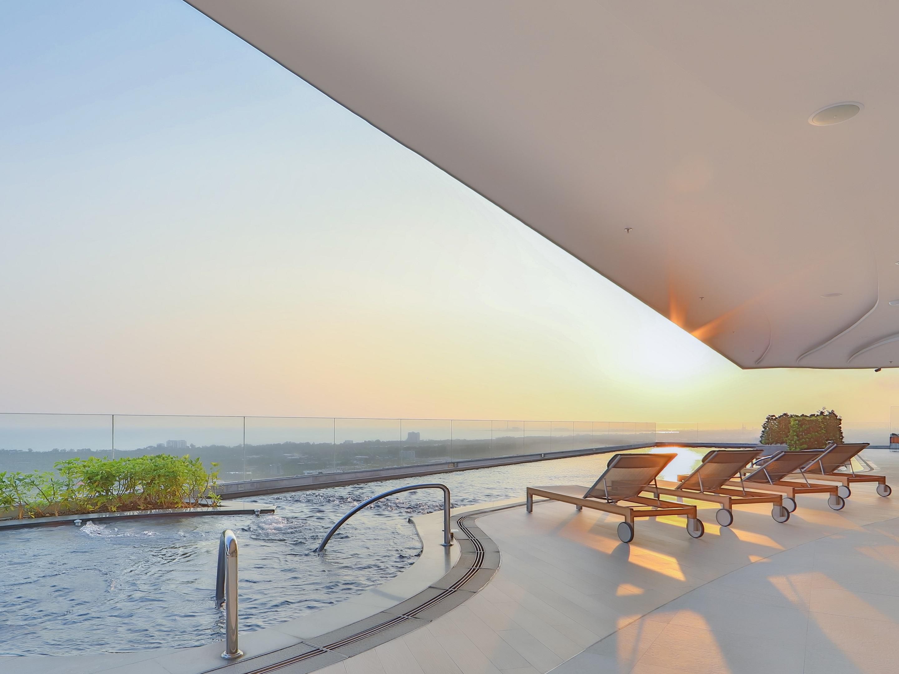 Hotel in Rayong | Holiday Inn Hotel & Suites Rayong City Centre Hotel