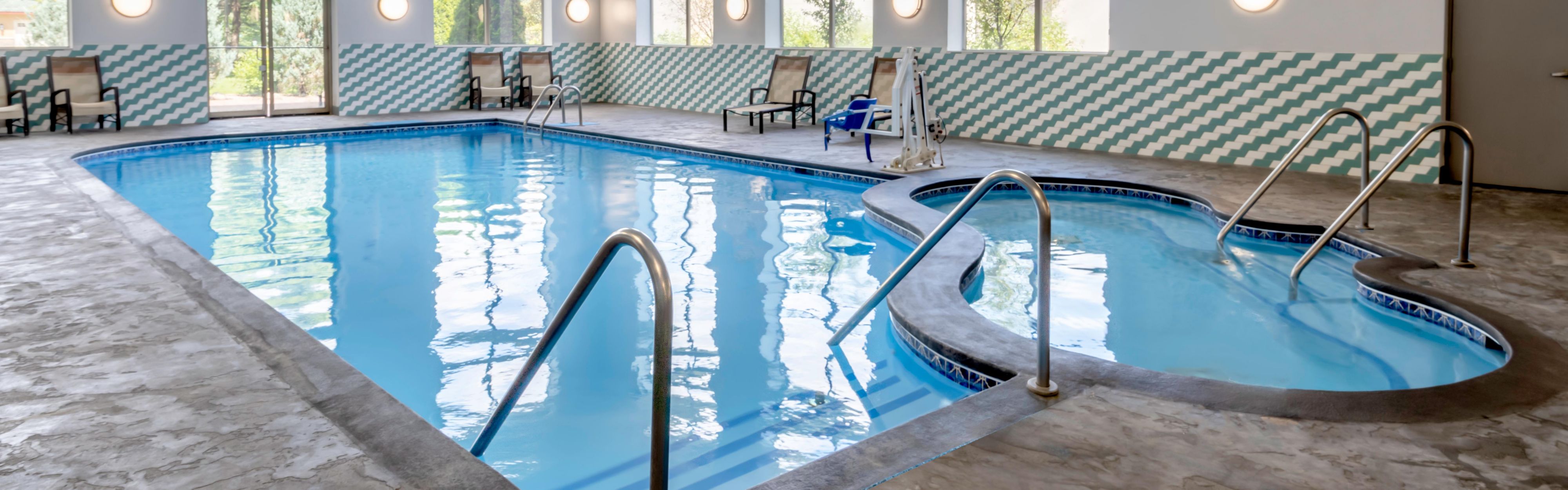 Holiday Inn Hotel & Suites Wausau-Rothschild - Free Internet & More