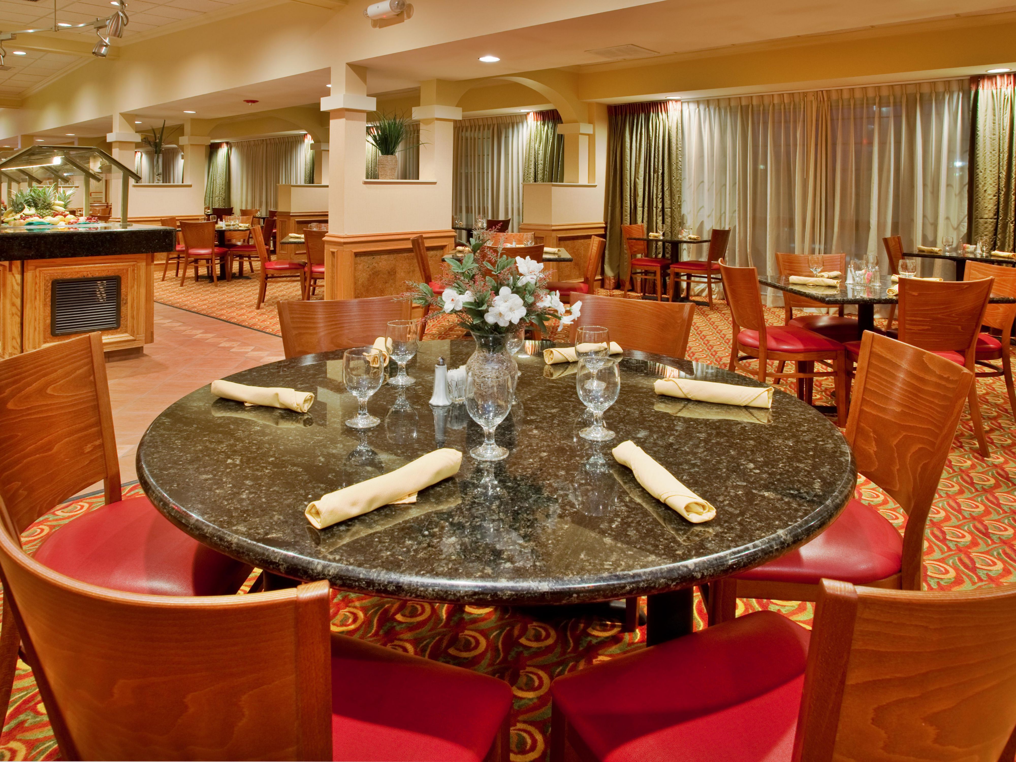 Restaurants Near Holiday Inn Hotel & Suites Springfield - I-44