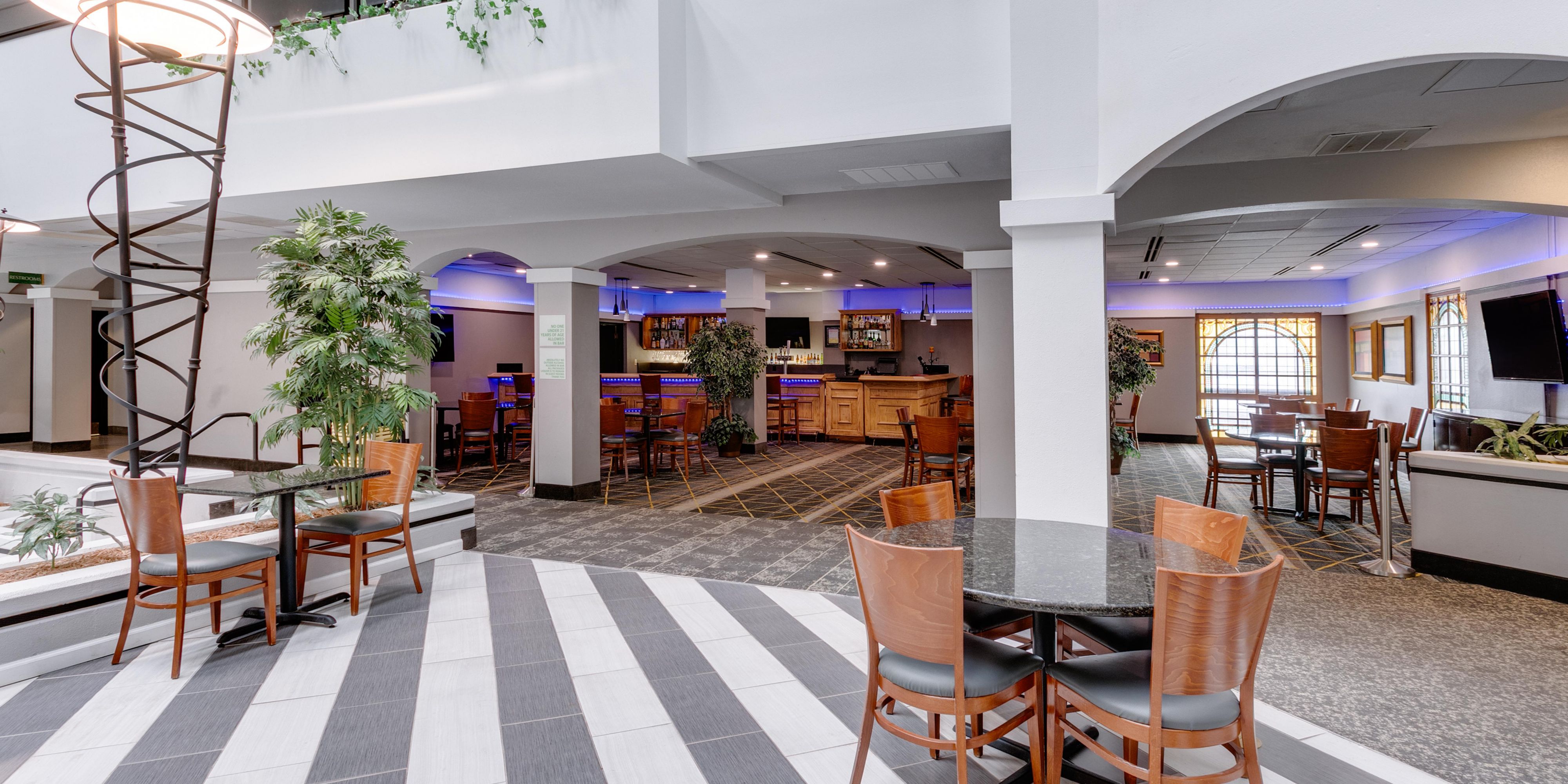 Restaurants Springfield, MO | Holiday Inn & Suites Springfield-I-44