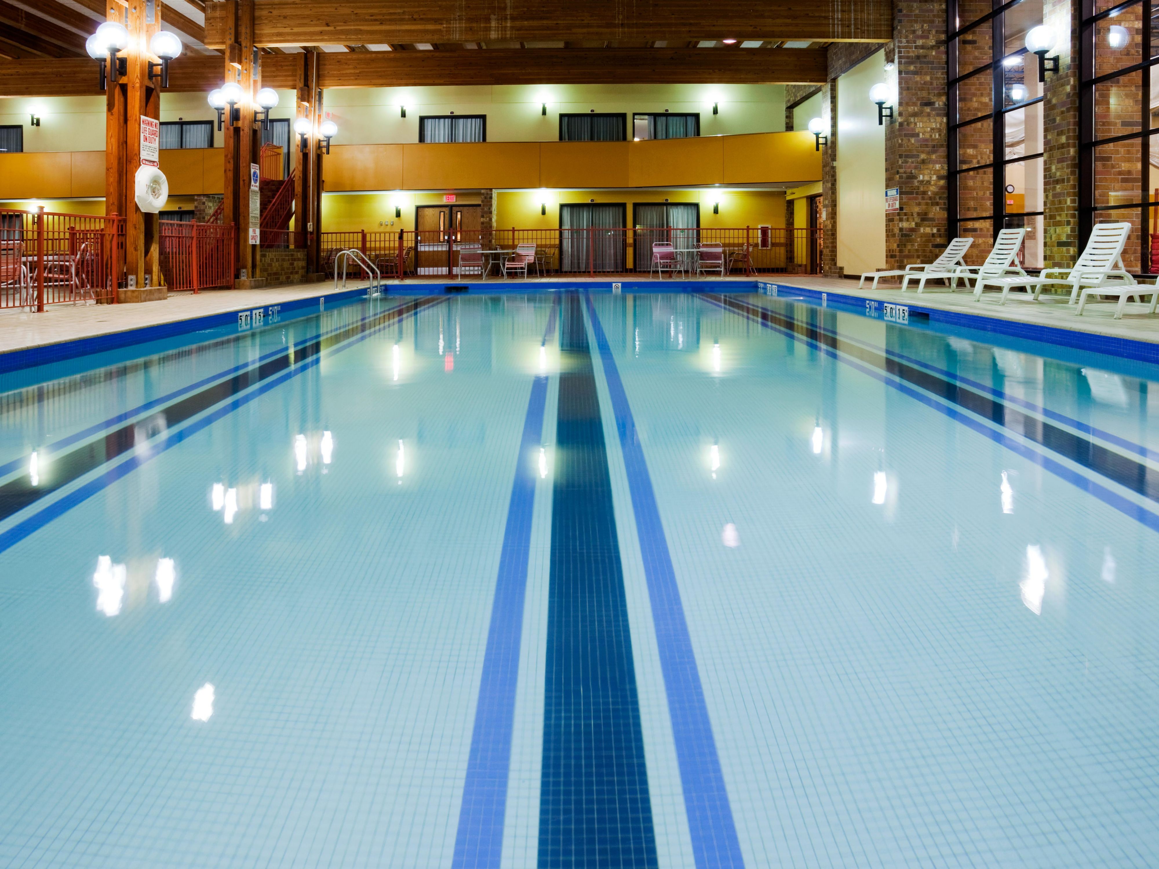 Holiday Inn Hotel & Suites St. Cloud - Free Internet & More