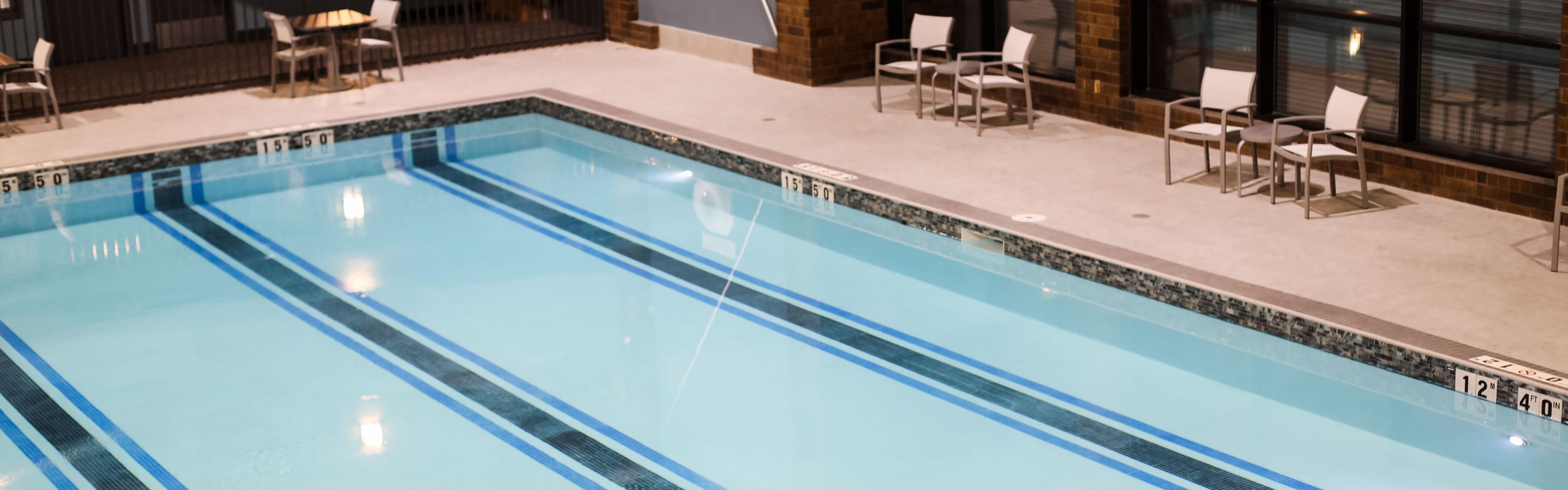 Holiday Inn Hotel & Suites St. Cloud - Free Internet & More