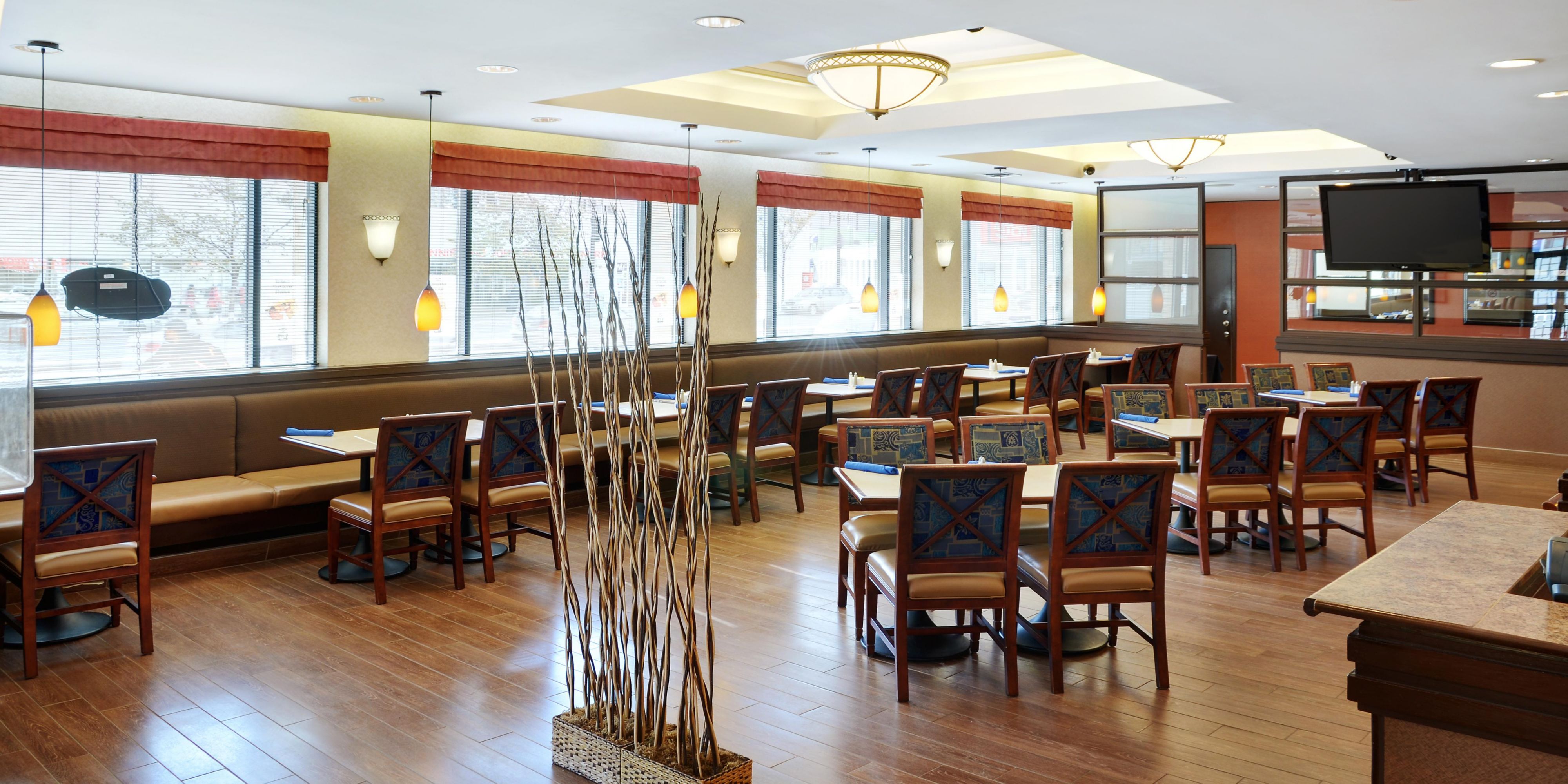 Holiday Inn Hotel & Suites Winnipeg-Downtown - Free Internet & More